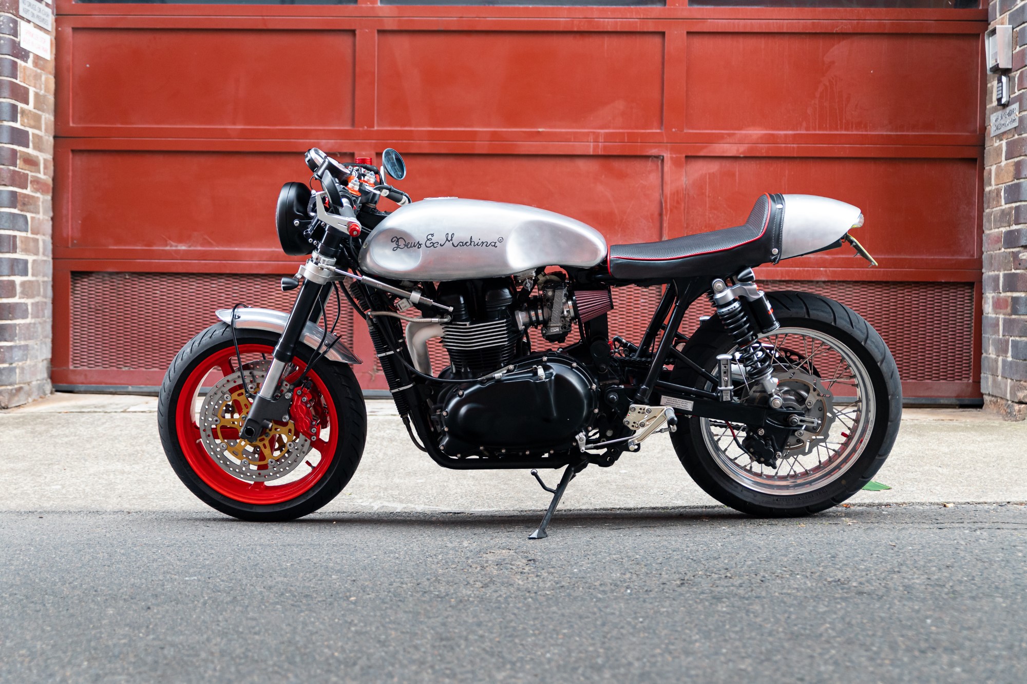 2008 TRIUMPH THRUXTON 900 - DEUS CUSTOM