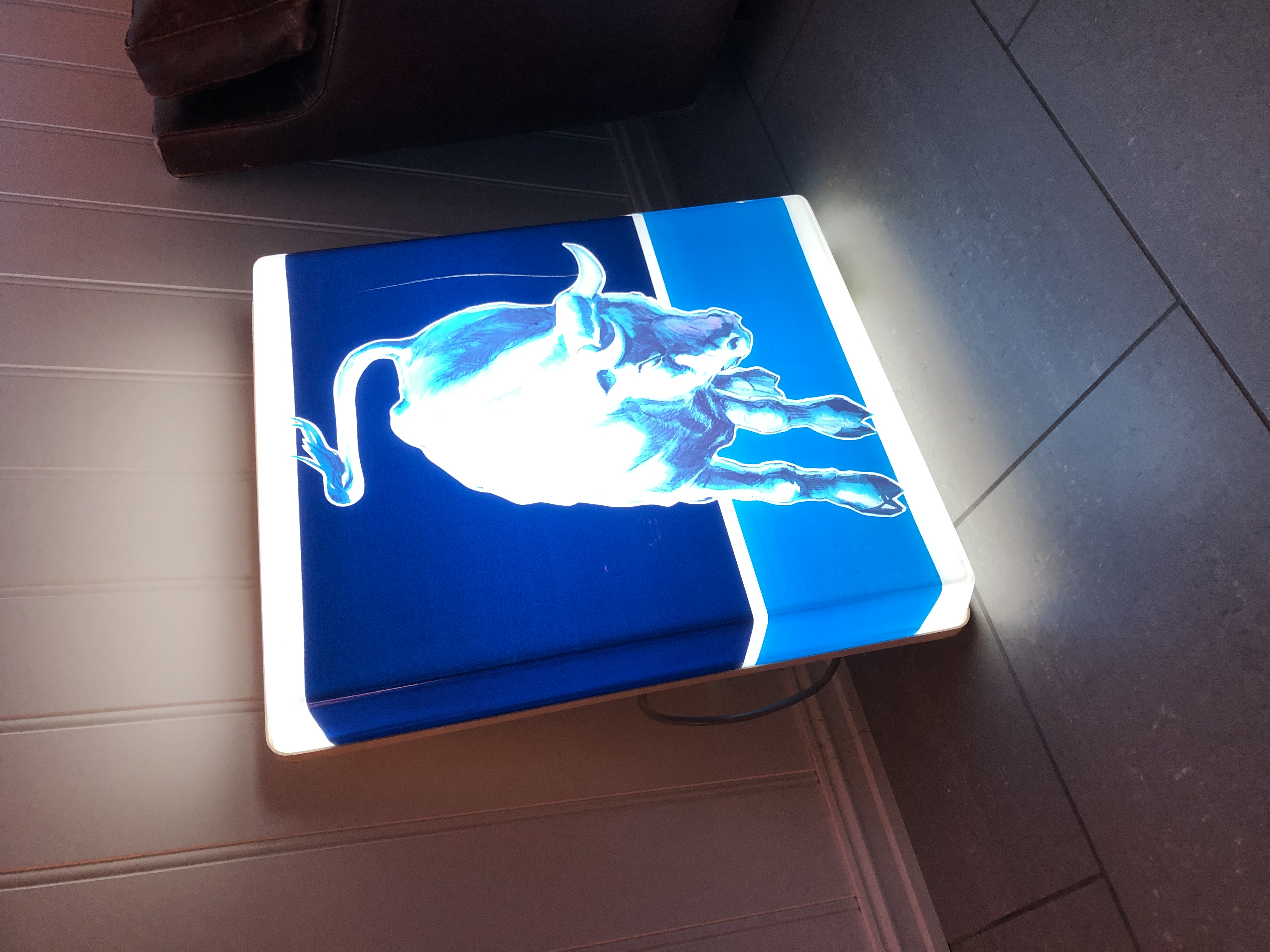 LAMBORGHINI BULL ILLUMINATED SIGN for sale by auction in Stavanger, Norway