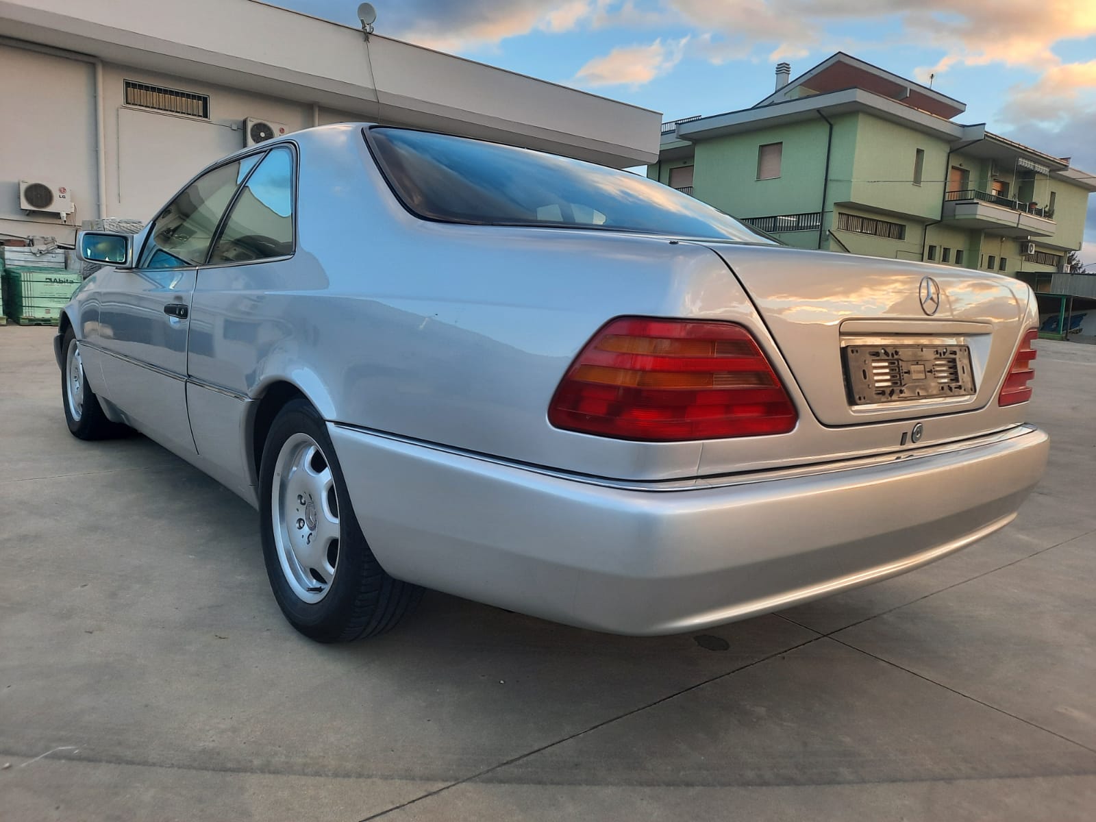 RESERVE LOWERED: 1993 MERCEDES-BENZ (C140) S500 COUPE