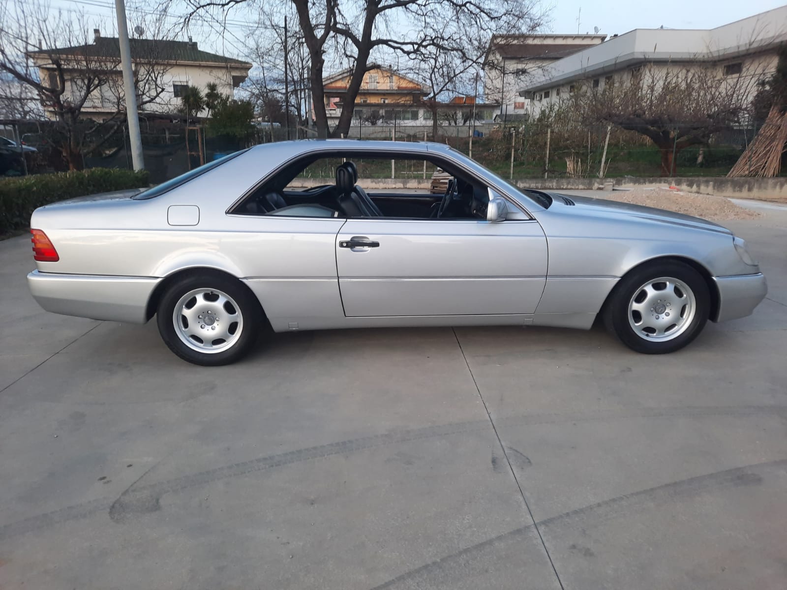 RESERVE LOWERED: 1993 MERCEDES-BENZ (C140) S500 COUPE