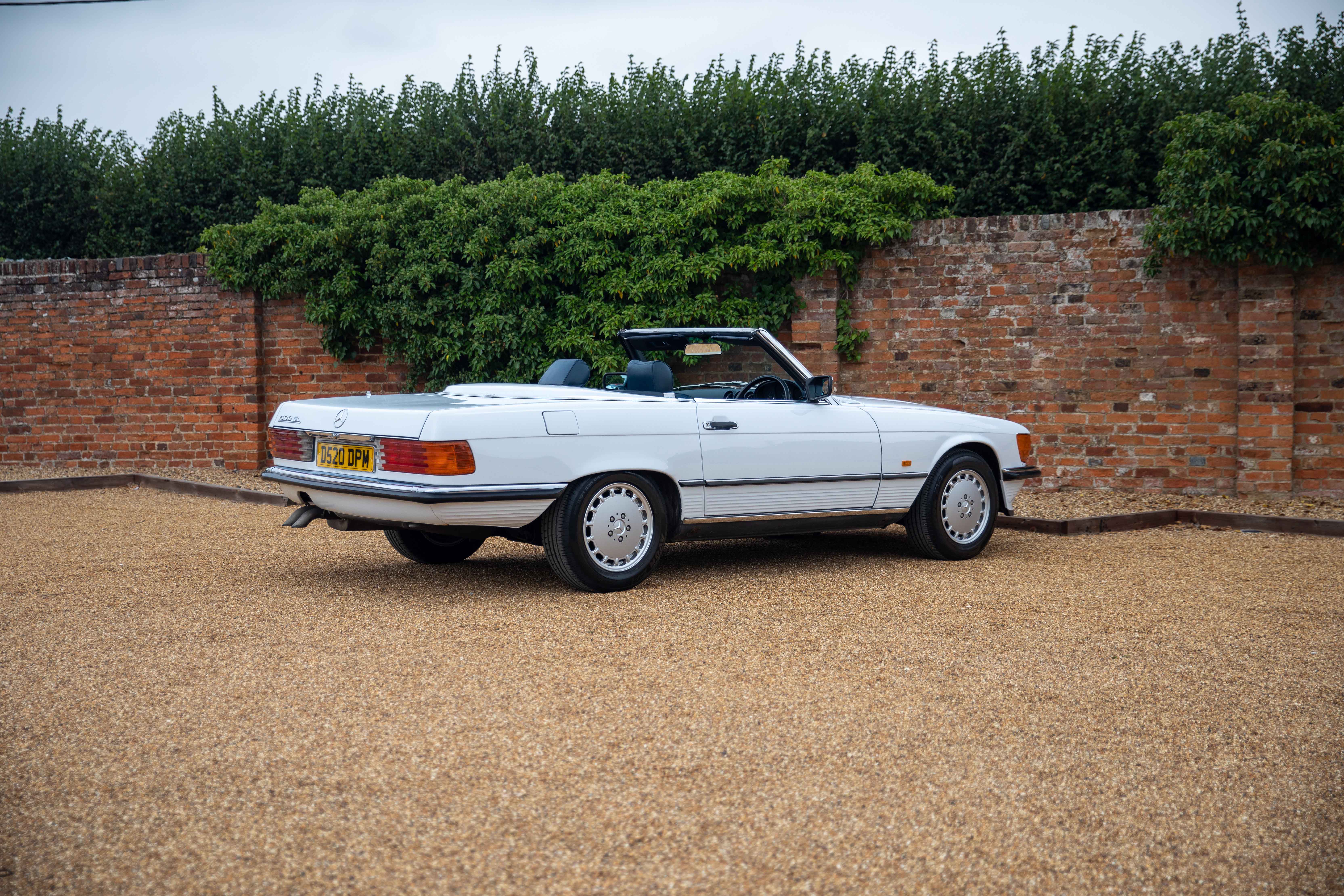 1987 MERCEDES-BENZ (R107) 500 SL