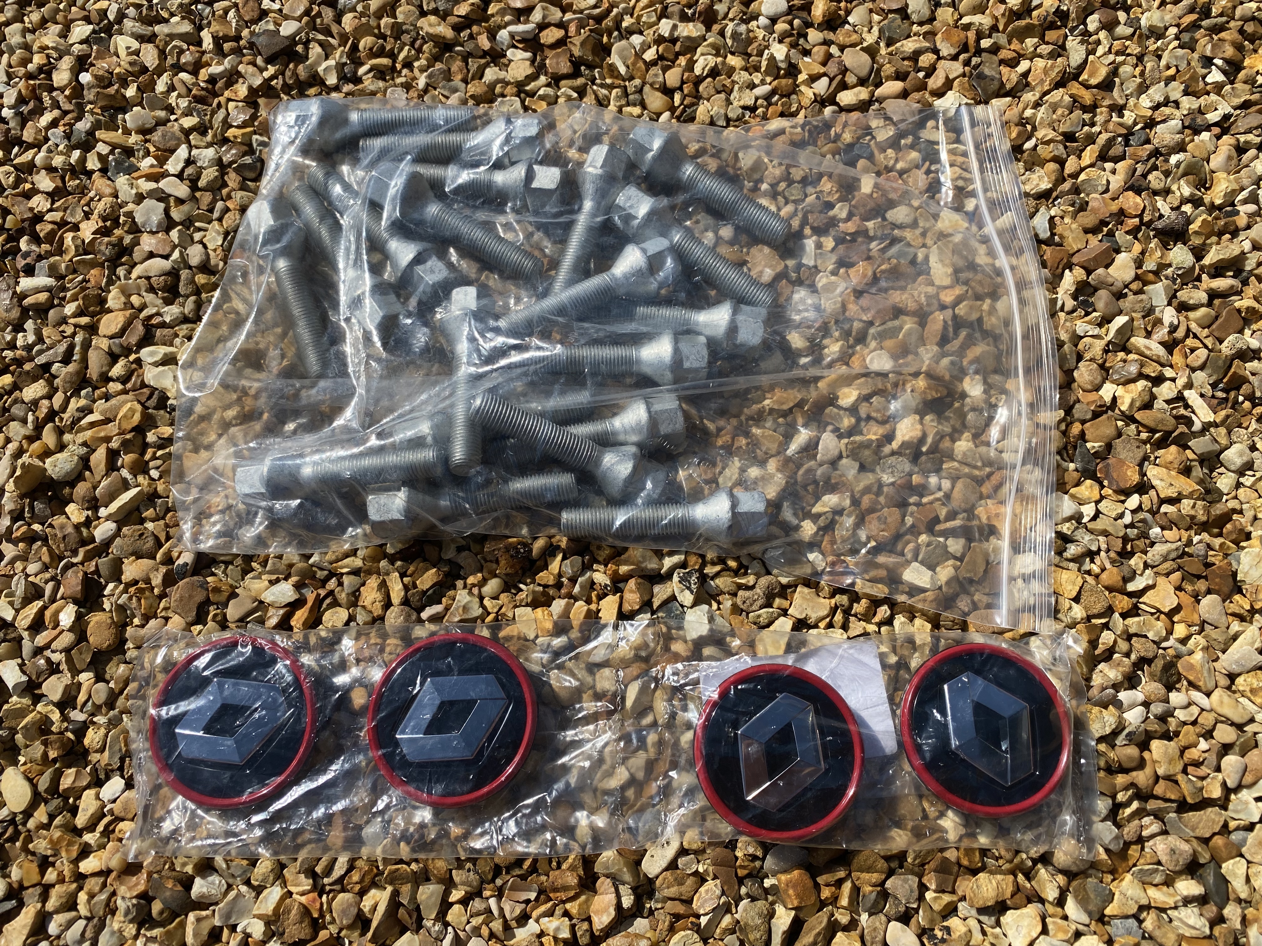 CARBON FIBRE RENAULTSPORT MEGANE TROPHY-R WHEELS