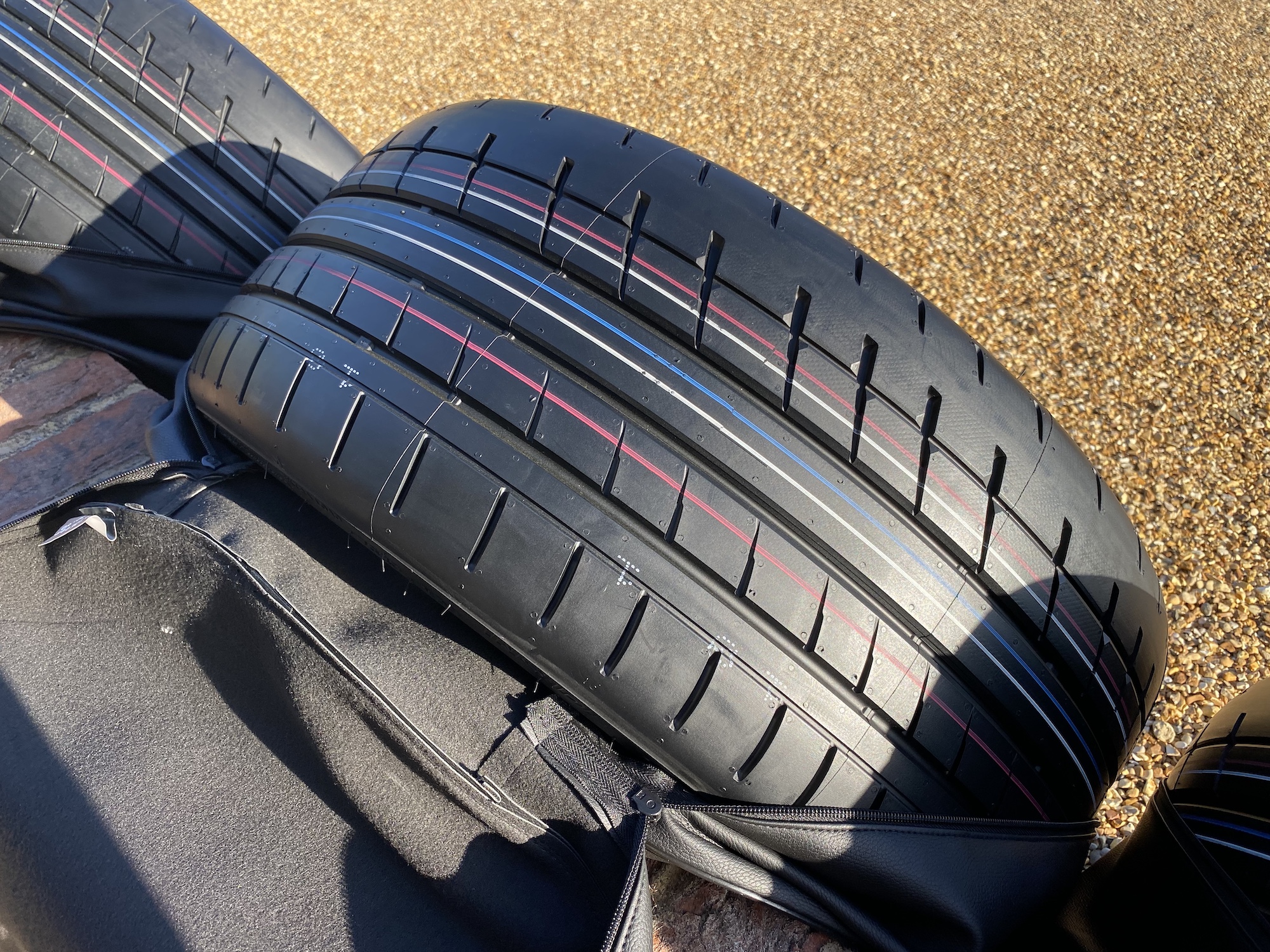 CARBON FIBRE RENAULTSPORT MEGANE TROPHY-R WHEELS