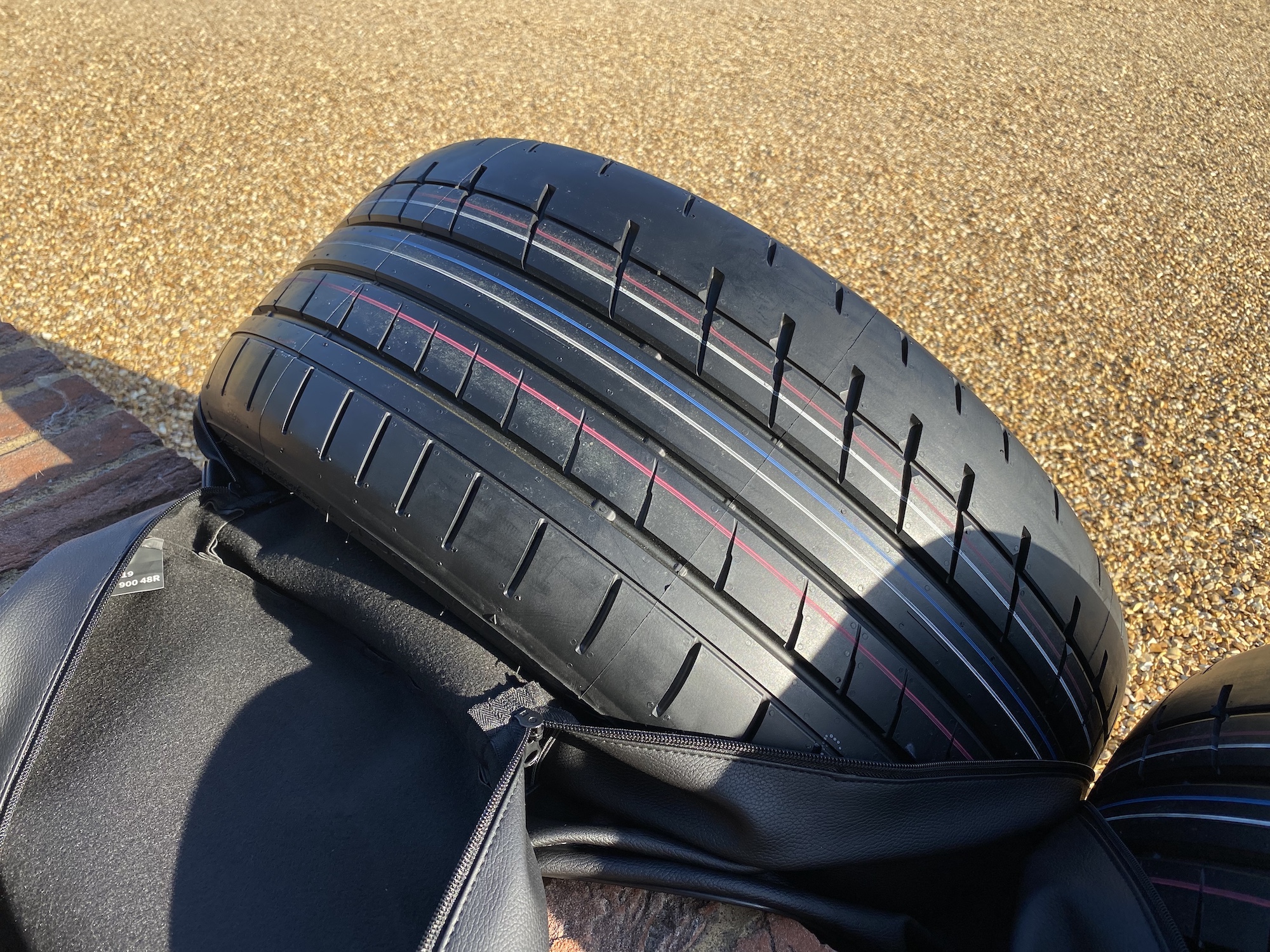 CARBON FIBRE RENAULTSPORT MEGANE TROPHY-R WHEELS