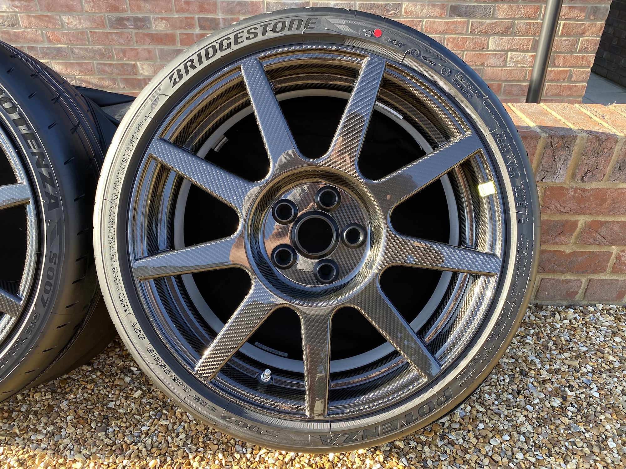CARBON FIBRE RENAULTSPORT MEGANE TROPHY-R WHEELS