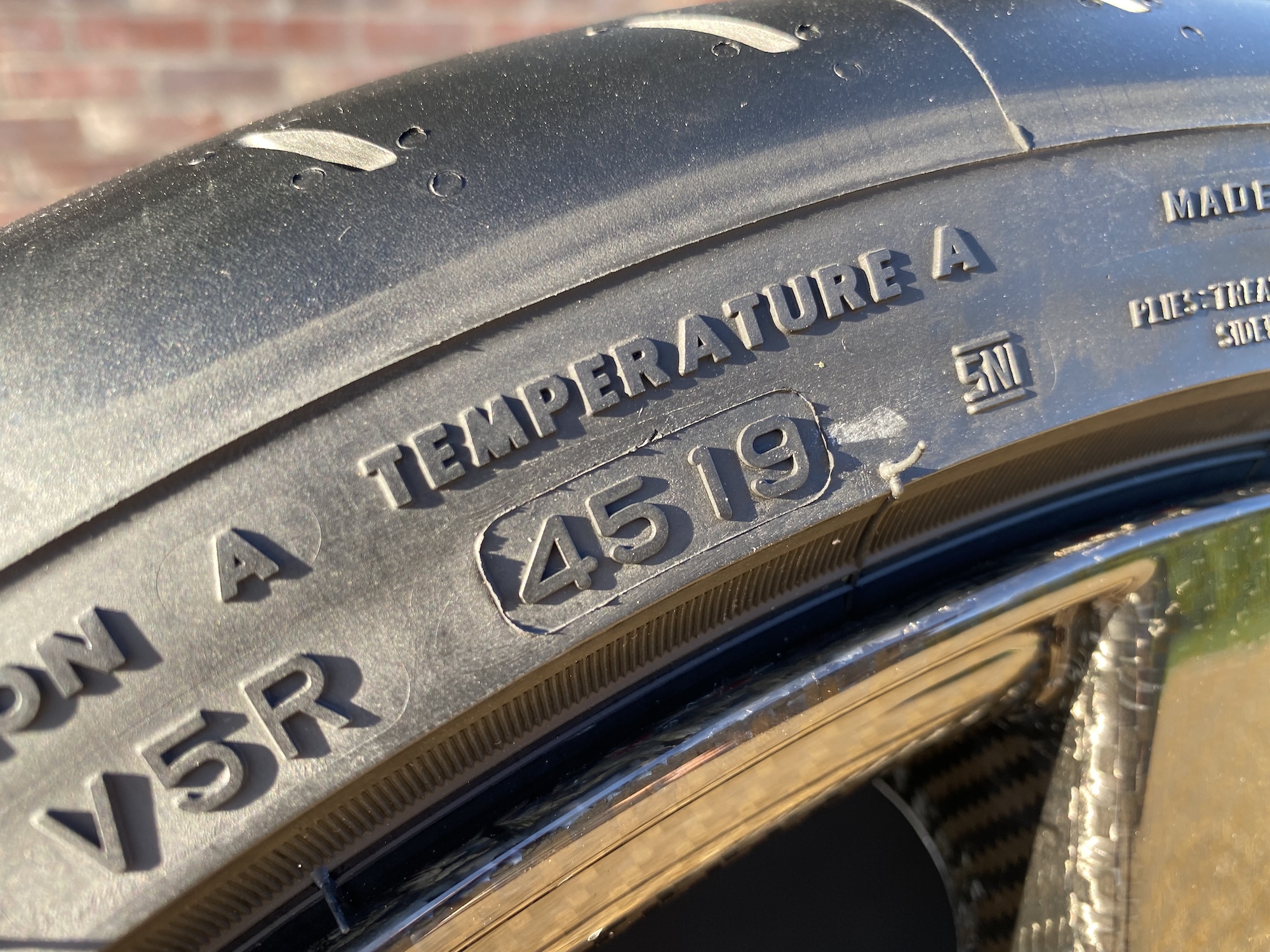 CARBON FIBRE RENAULTSPORT MEGANE TROPHY-R WHEELS