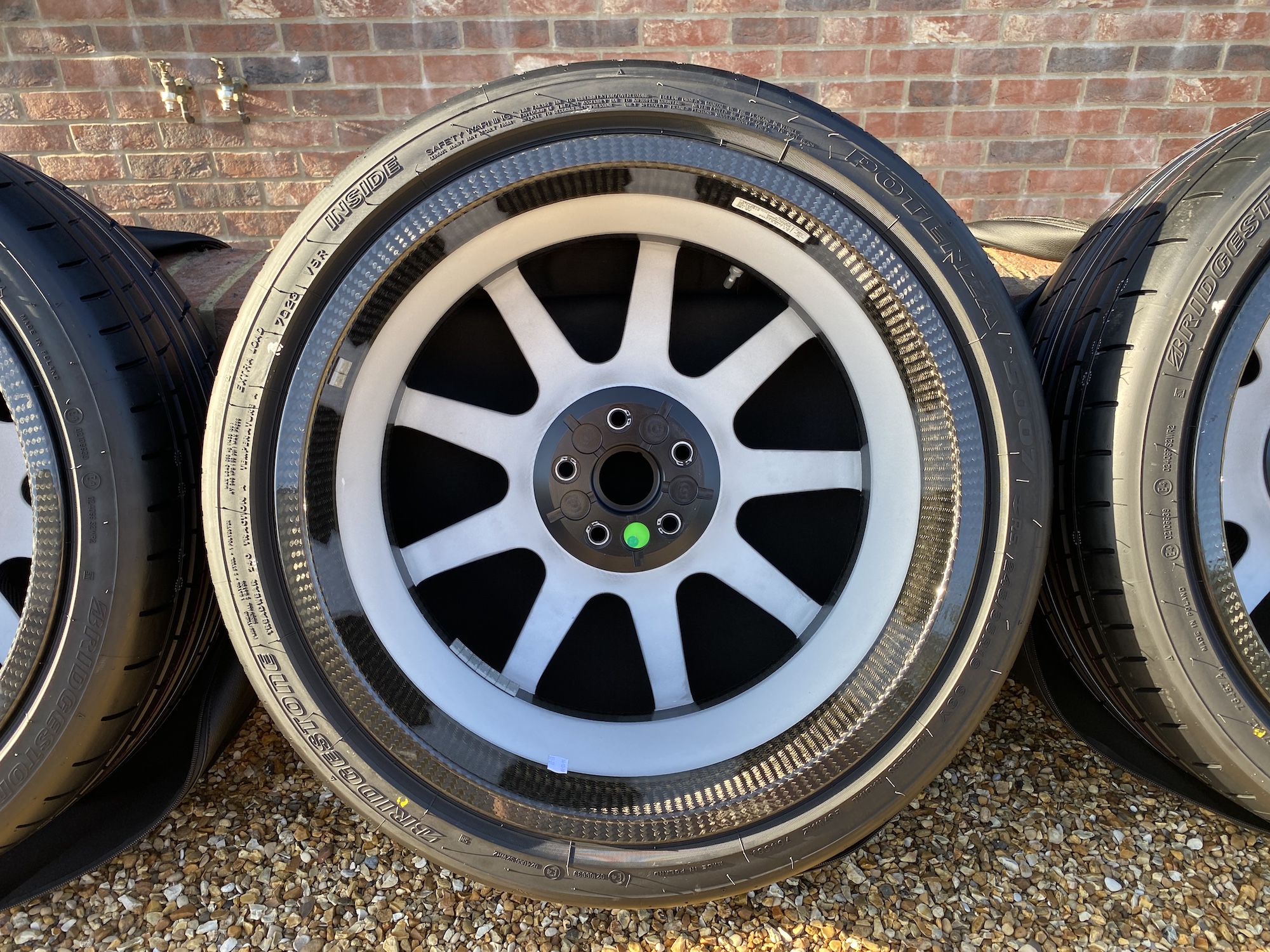 CARBON FIBRE RENAULTSPORT MEGANE TROPHY-R WHEELS