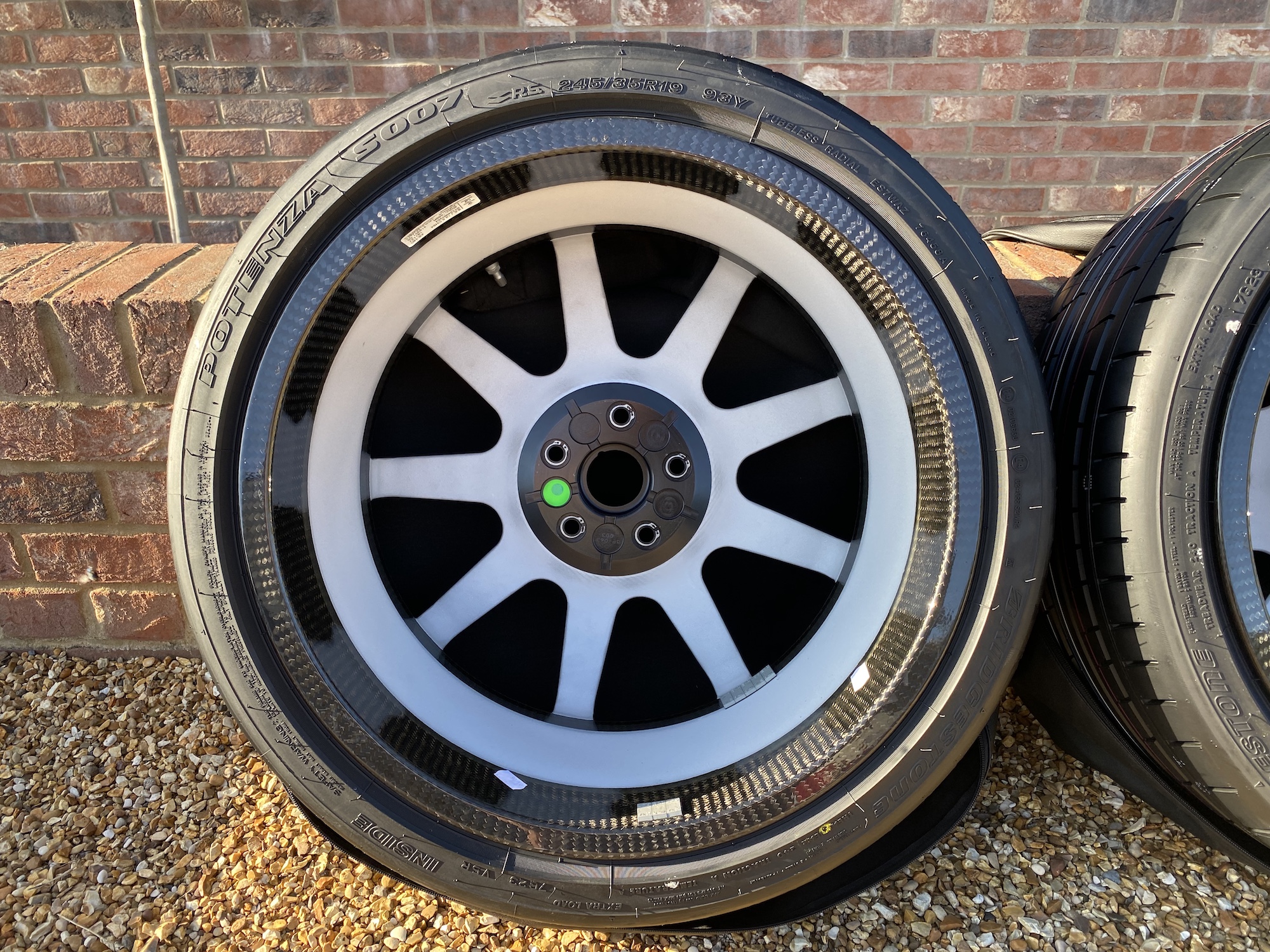 CARBON FIBRE RENAULTSPORT MEGANE TROPHY-R WHEELS