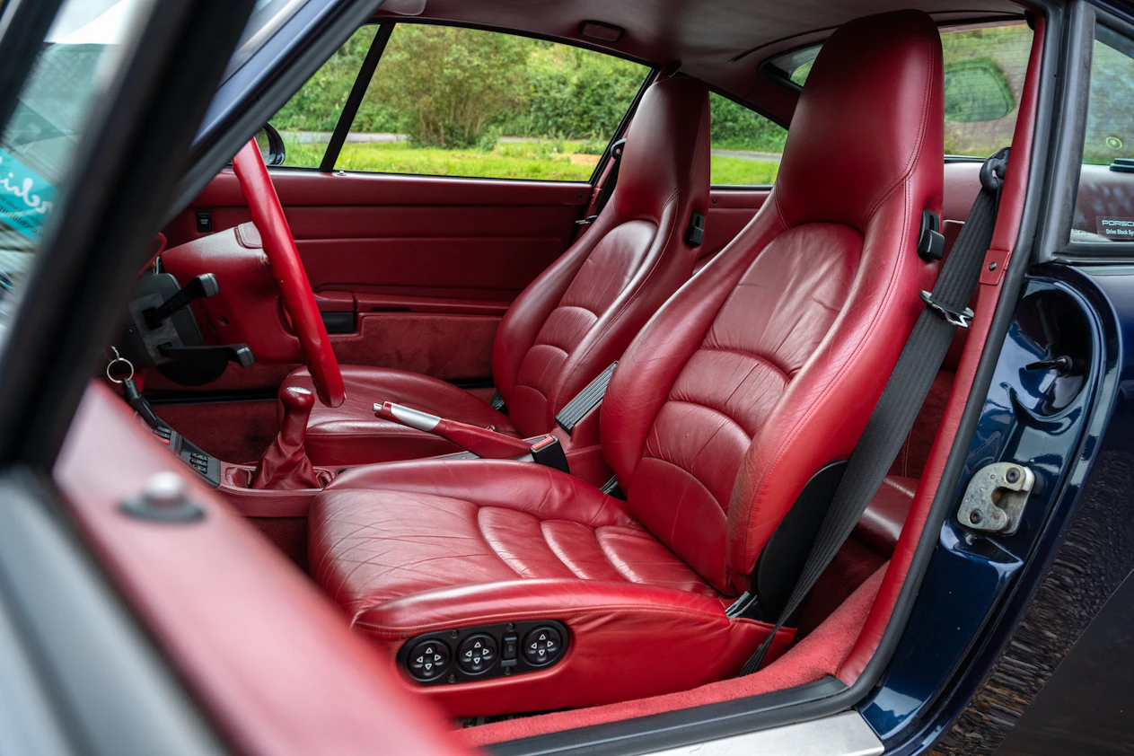 Porsche 993 Interior