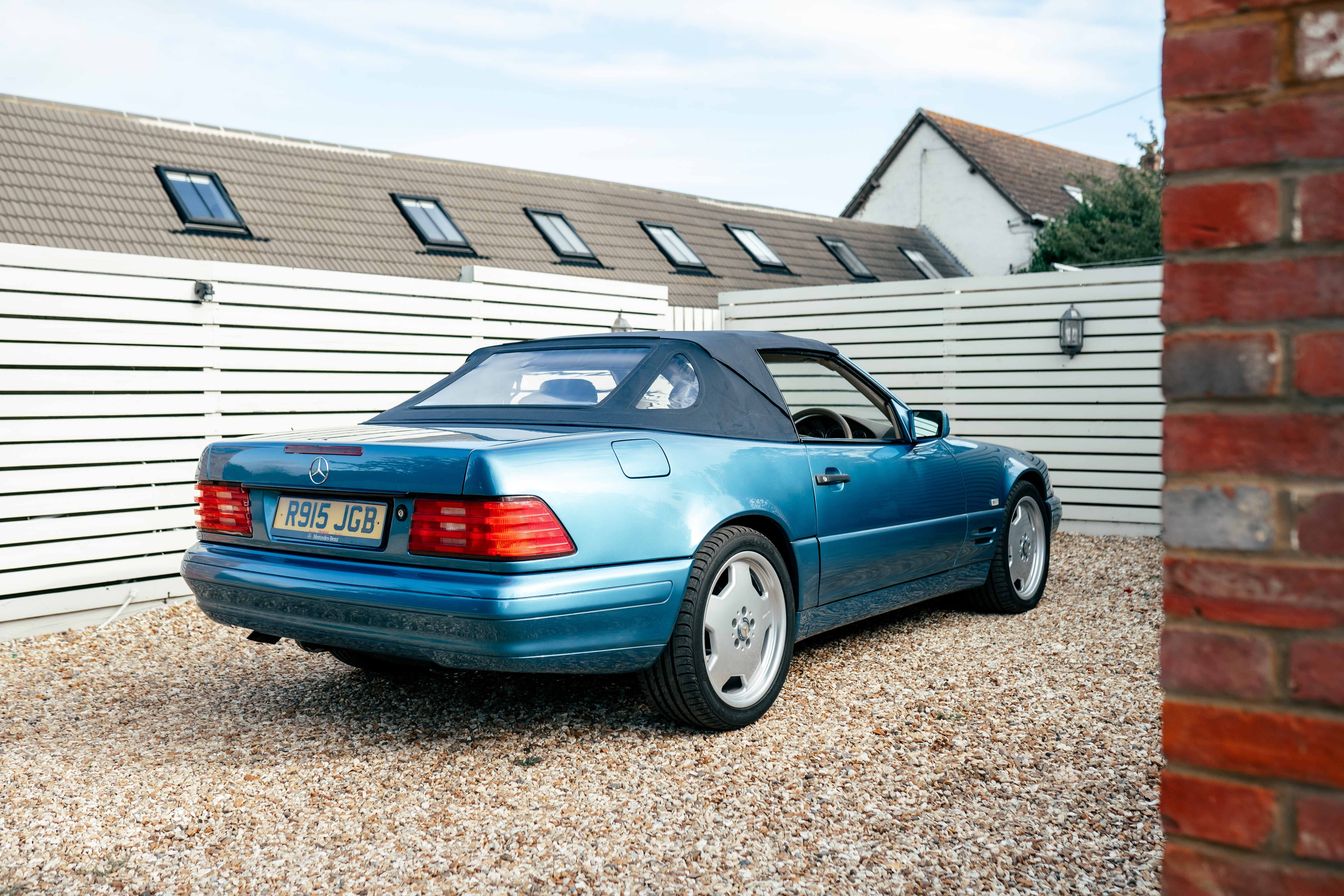 1998 MERCEDES-BENZ (R129) SL320 for sale by auction in Lymington ...