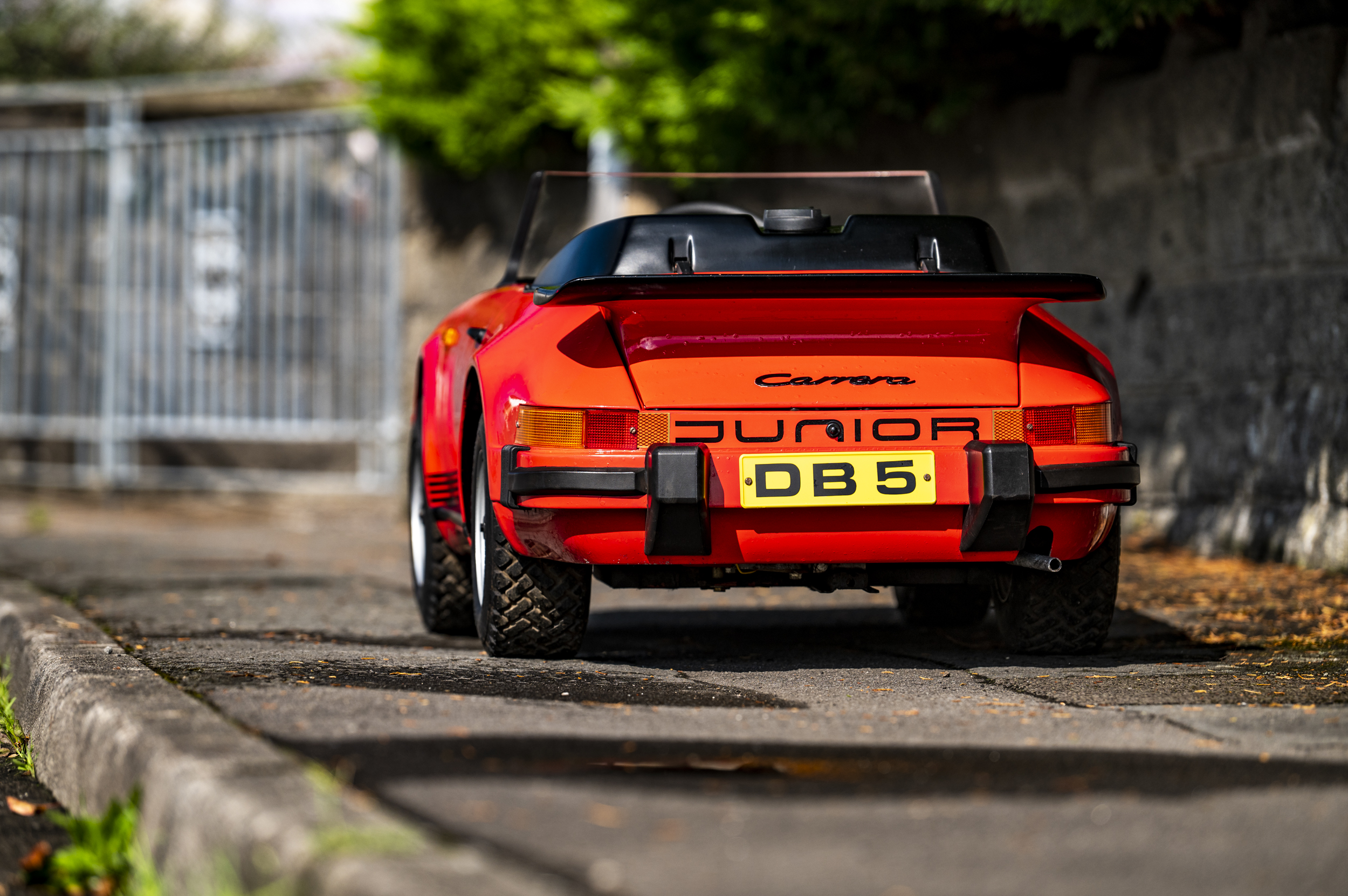 PORSCHE 911 CARRERA JUNIOR CHILDREN'S CAR