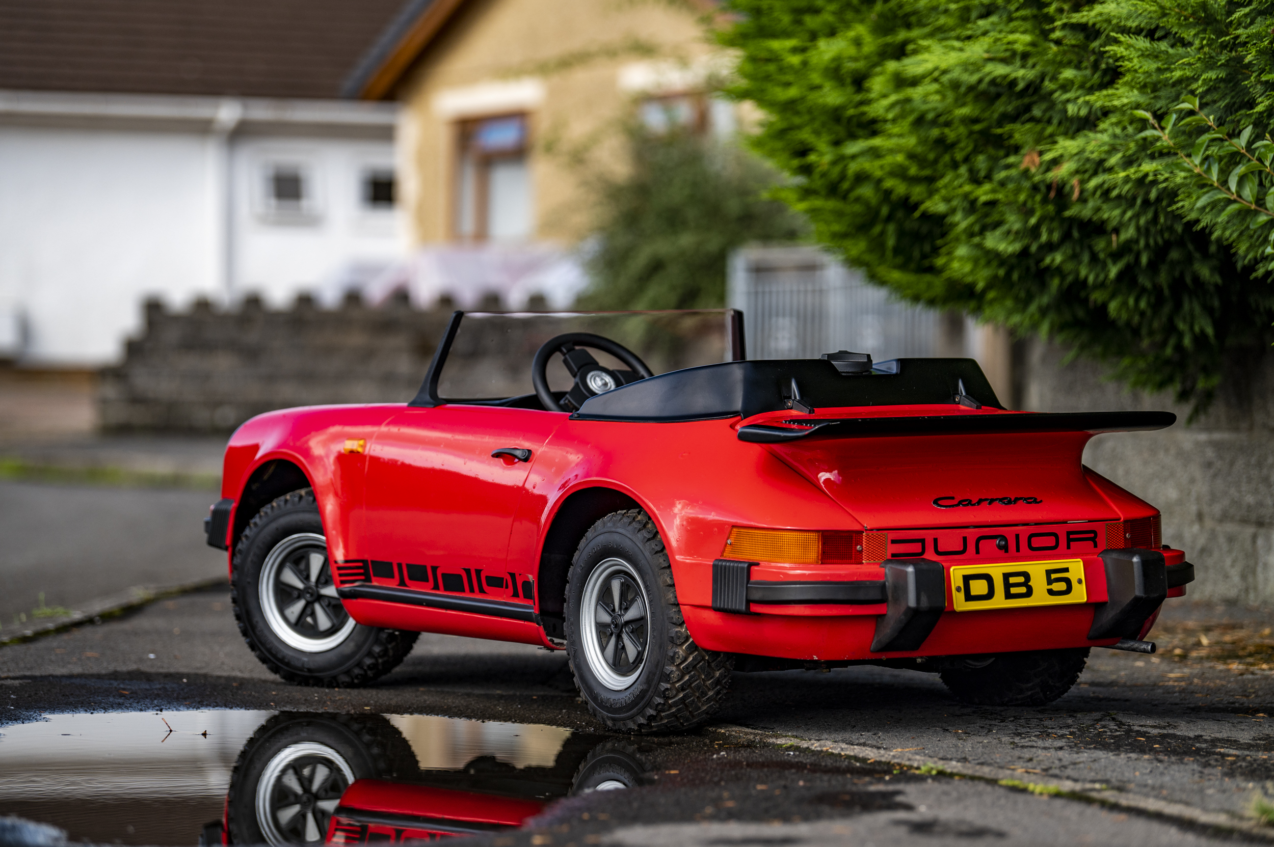 PORSCHE 911 CARRERA JUNIOR CHILDREN'S CAR