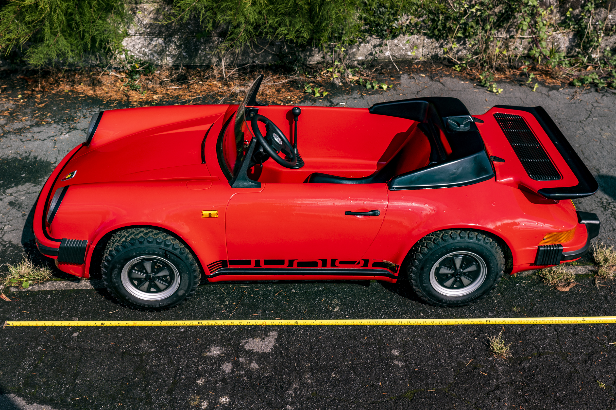 PORSCHE 911 CARRERA JUNIOR CHILDREN'S CAR