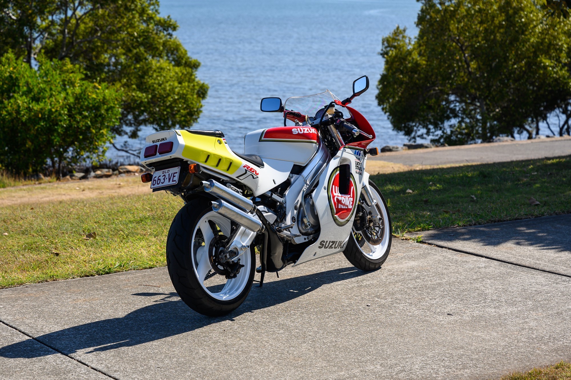1990 SUZUKI RGV250 VJ22 for sale by auction in Brisbane, Queensland ...