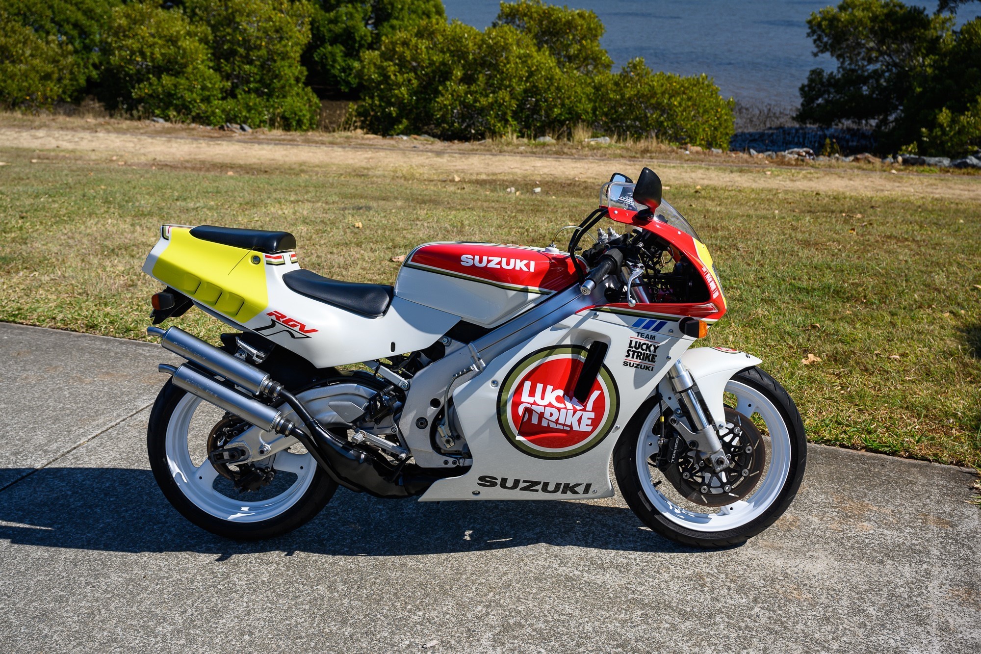 1990 SUZUKI RGV250 VJ22 for sale by auction in Brisbane, Queensland ...