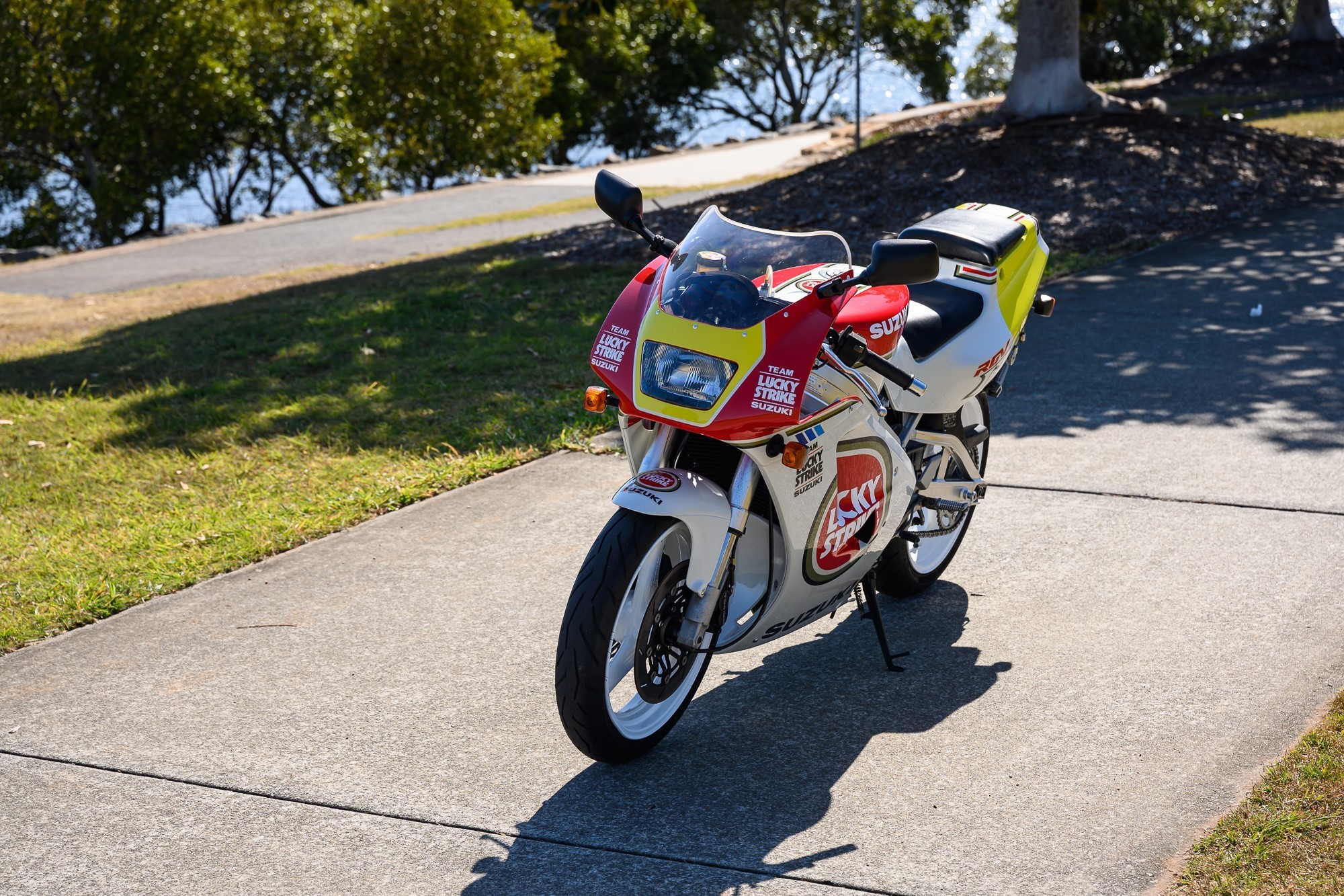1990 SUZUKI RGV250 VJ22 for sale by auction in Brisbane, Queensland ...