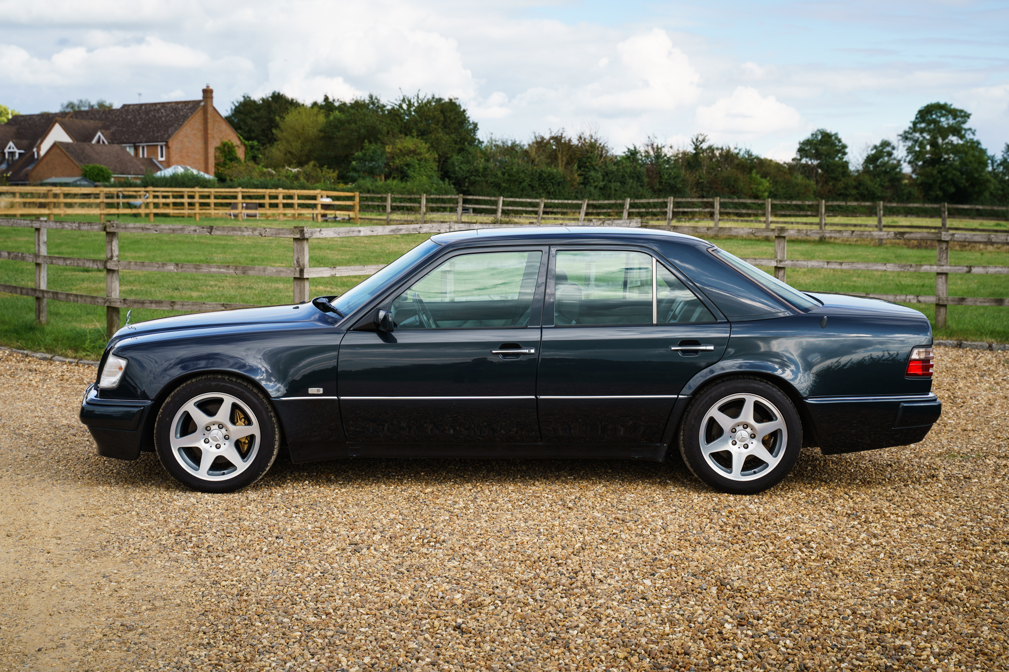 1994 MERCEDES-BENZ (W124) E500 LIMITED