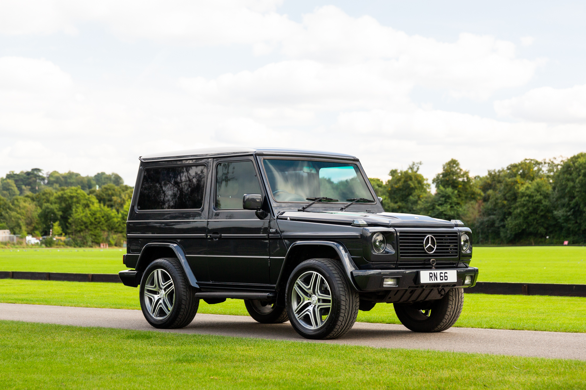 1993 MERCEDES-BENZ (W463) 300 GES SWB for sale by auction in London ...