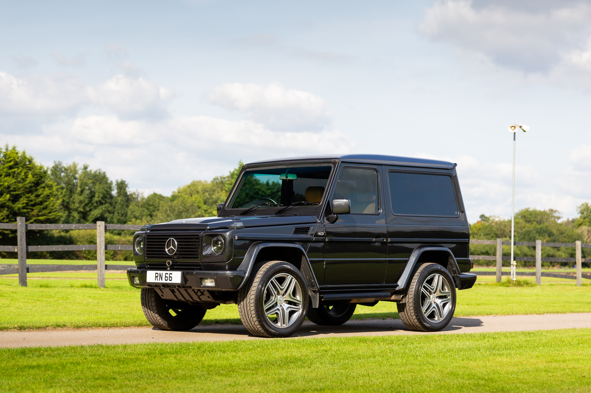 1993 MERCEDES-BENZ (W463) 300 GES SWB for sale by auction in London ...