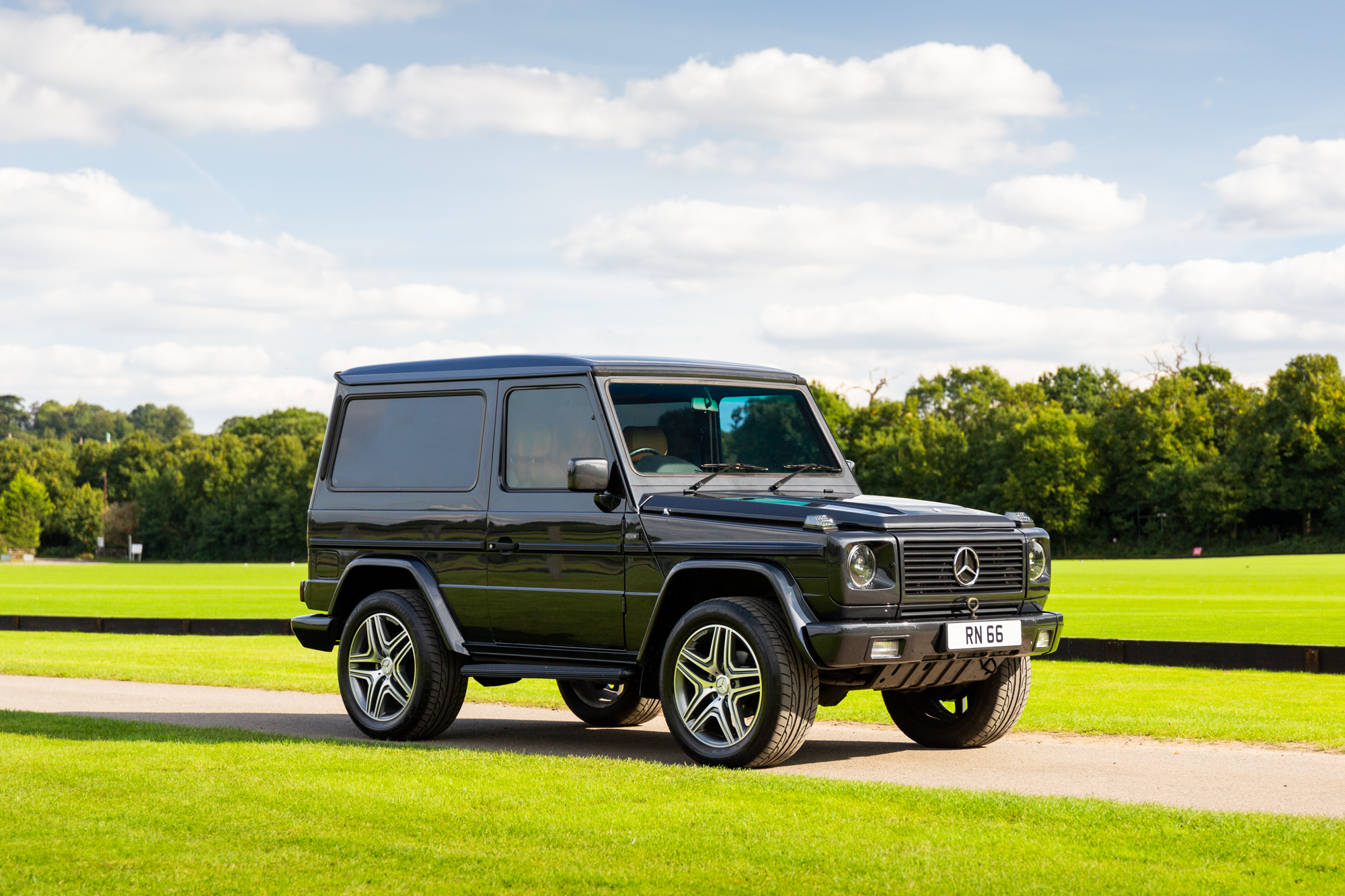 1993 MERCEDES-BENZ (W463) 300 GES SWB