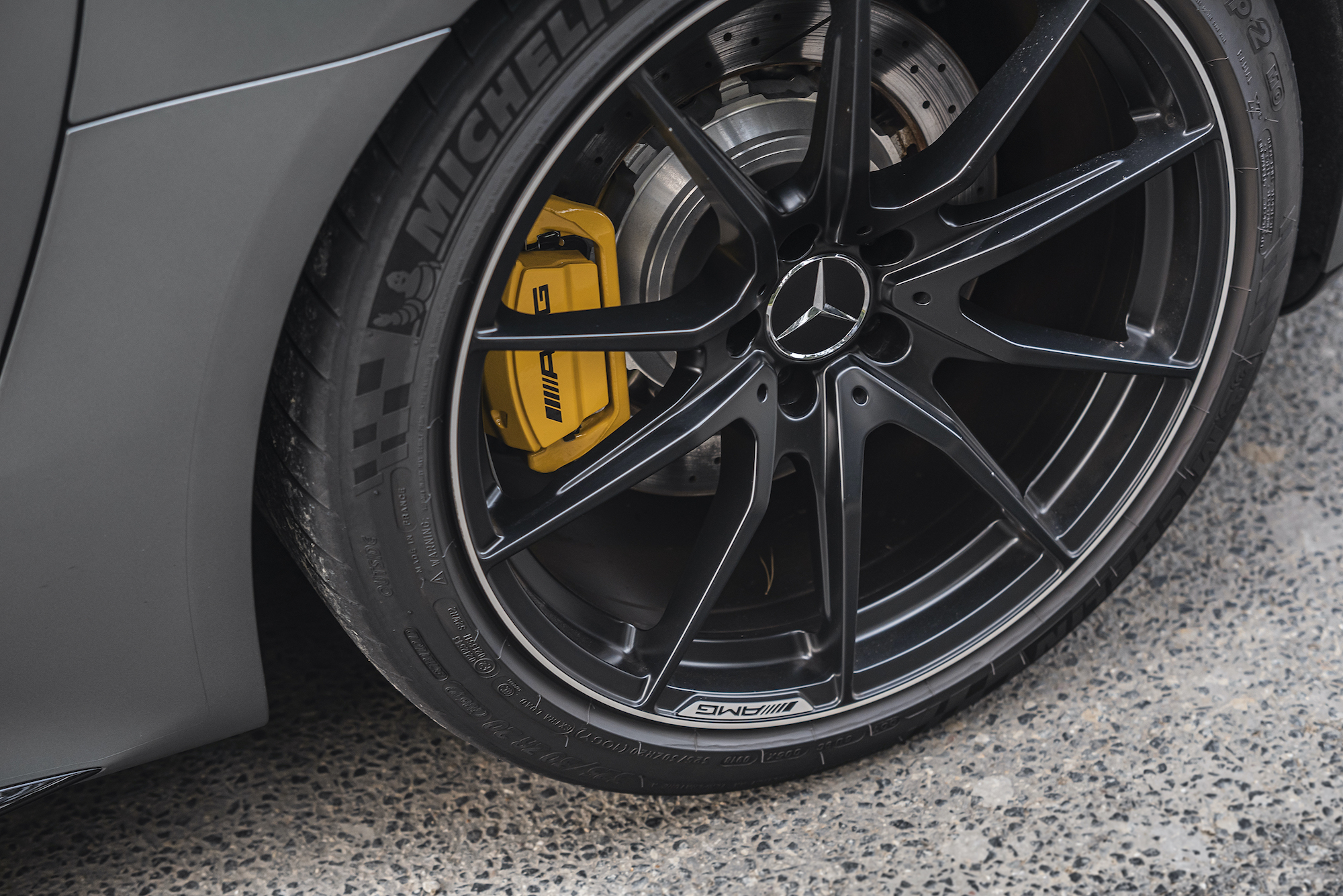 2018 MERCEDES-AMG GT R