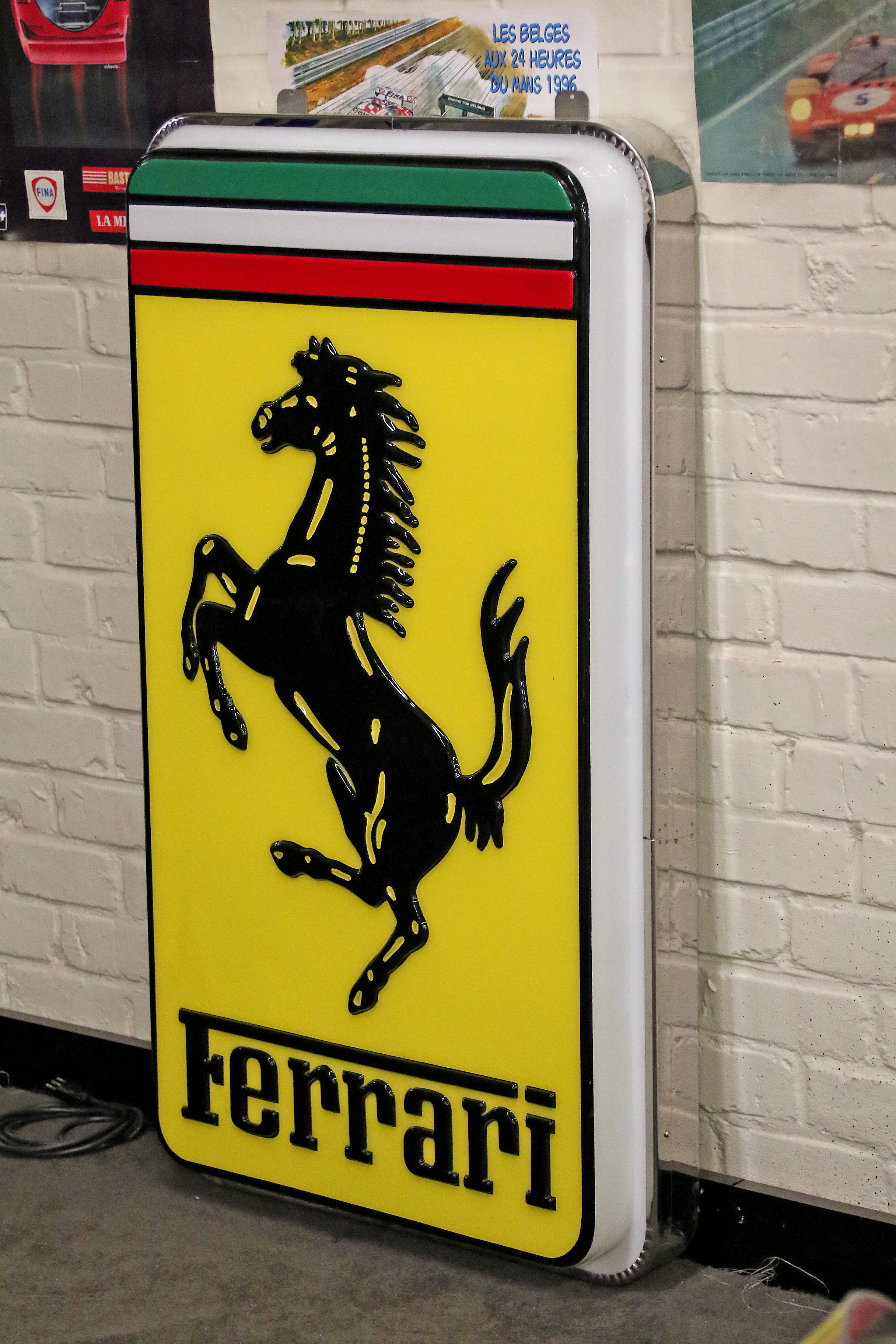 FERRARI ILLUMINATED SIGN for sale by auction in Beveren-Leie, Belgium