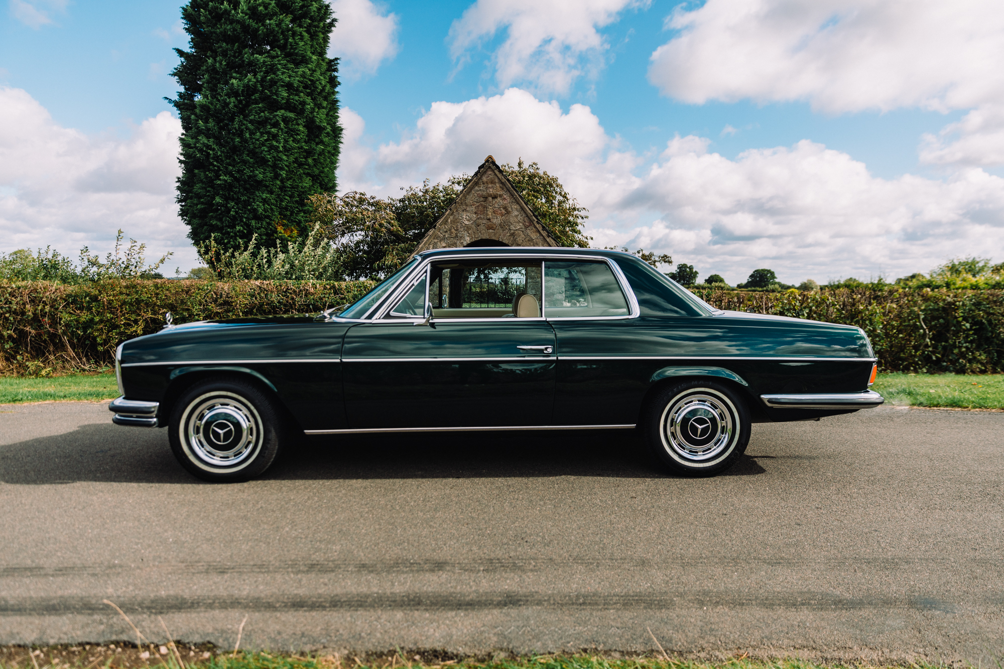 1972 MERCEDES-BENZ (W114) 250 CE for sale by auction in Osgathorpe ...