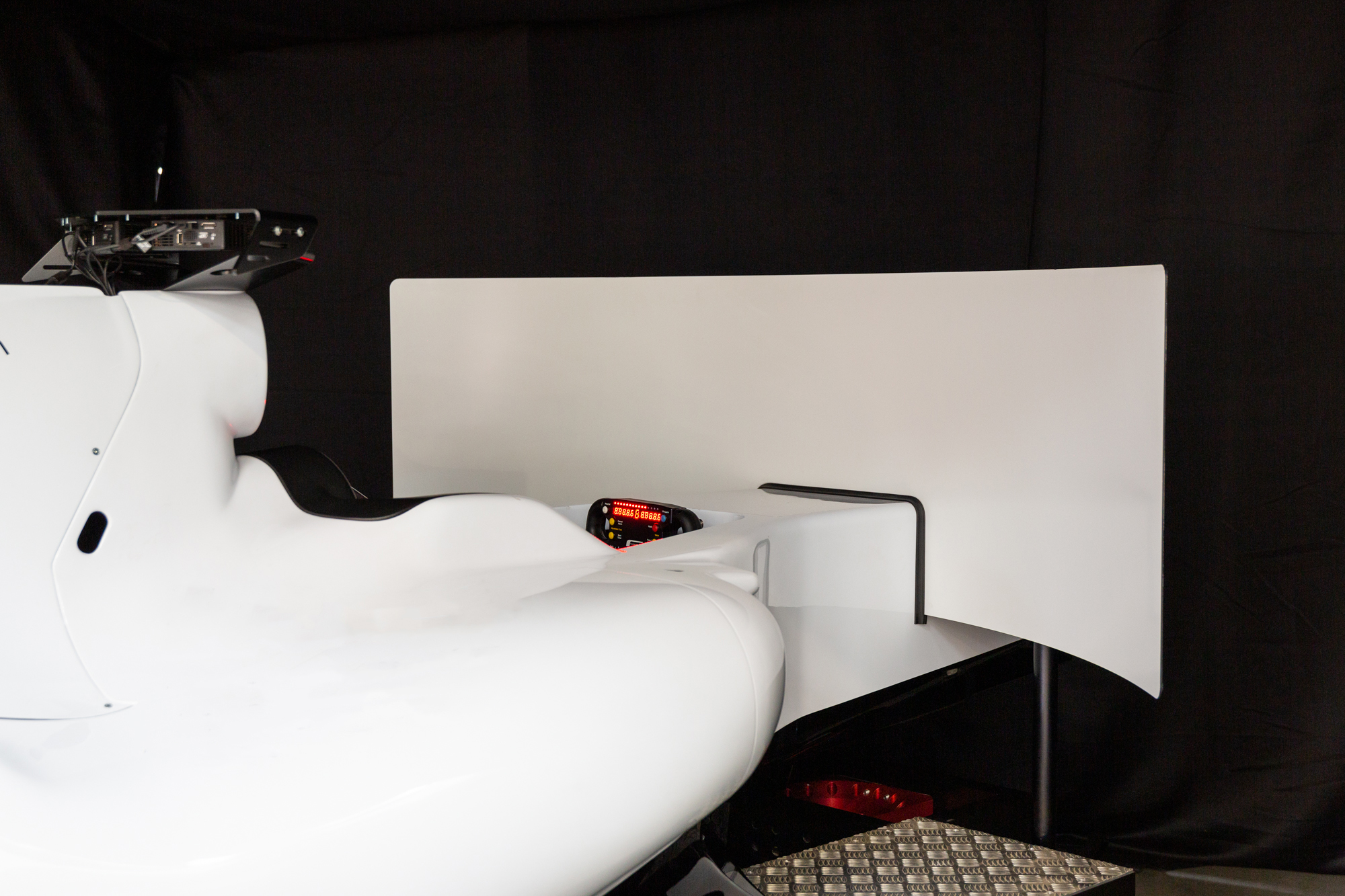 BRD SIMCELL AND V1-500 MOTION SIMULATOR - PRO DRIVER TRAINER
