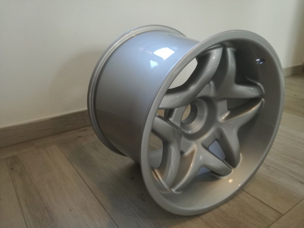 FERRARI F50 MAGNESIUM REAR WHEEL for sale by auction in Ventimiglia, Italy