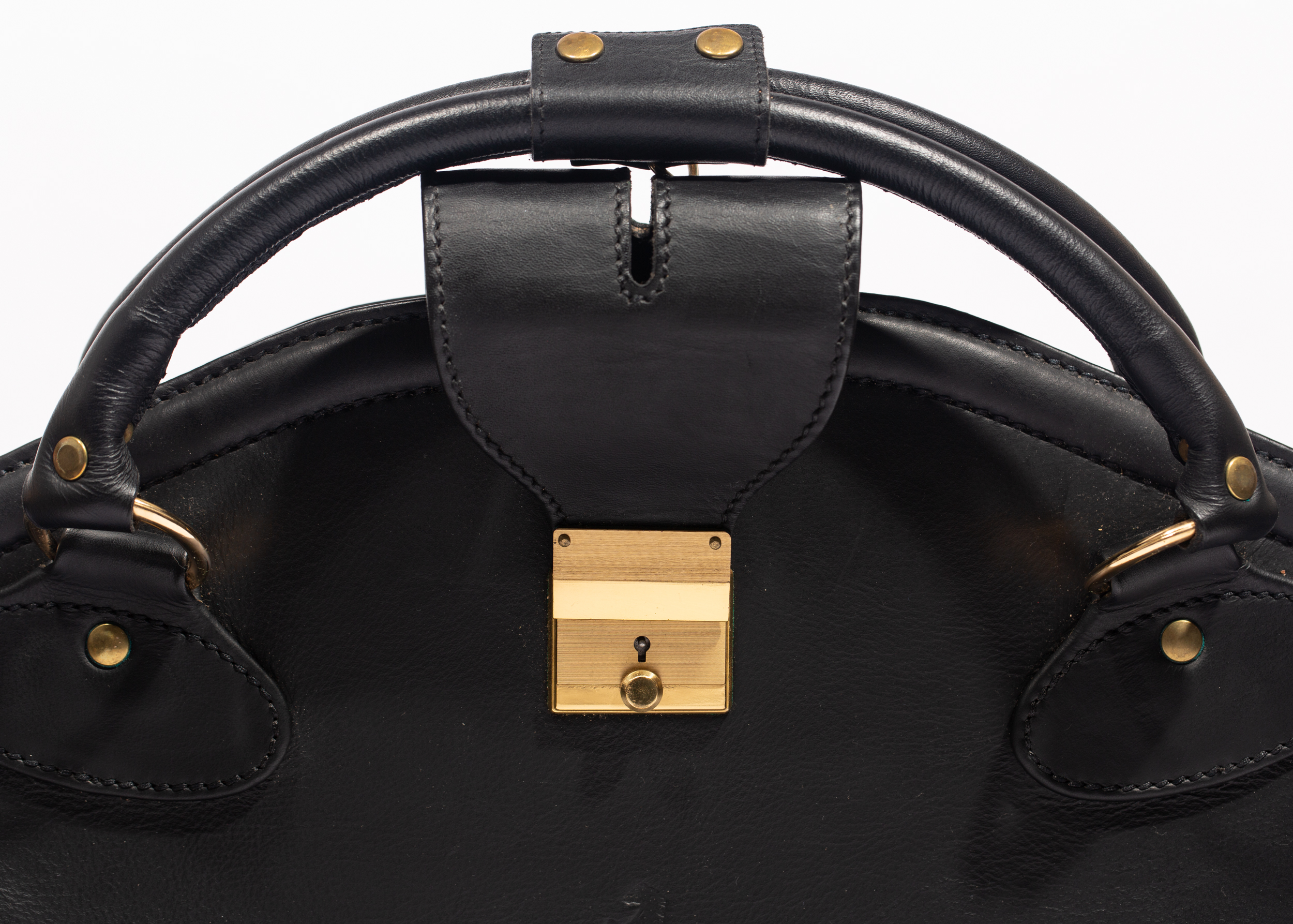 SCHEDONI LUGGAGE FOR FERRARI TESTAROSSA - FULL SET for sale by auction ...