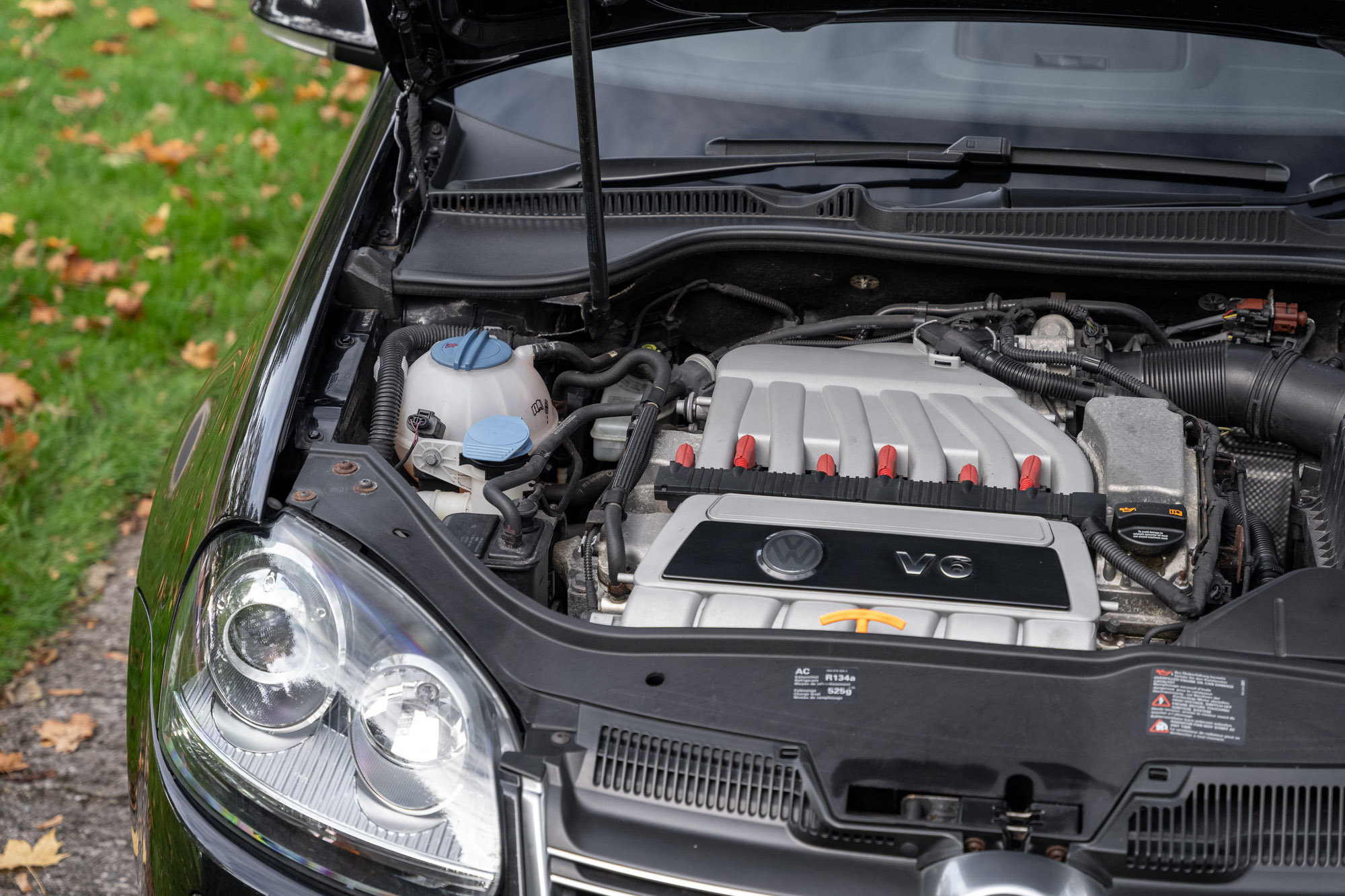 2009 VOLKSWAGEN GOLF (MK5) R32 - 13,743 MILES