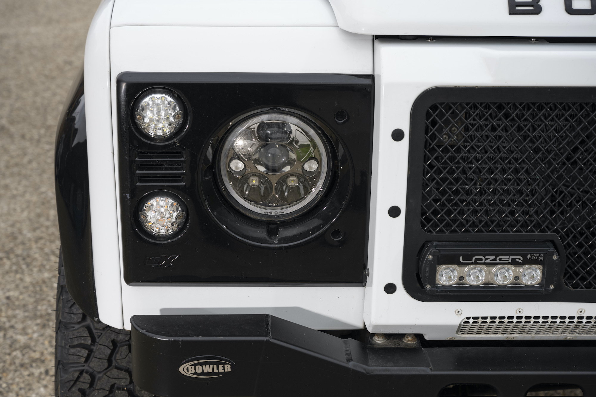 2014 LAND ROVER DEFENDER 90 XS 'BOWLER'