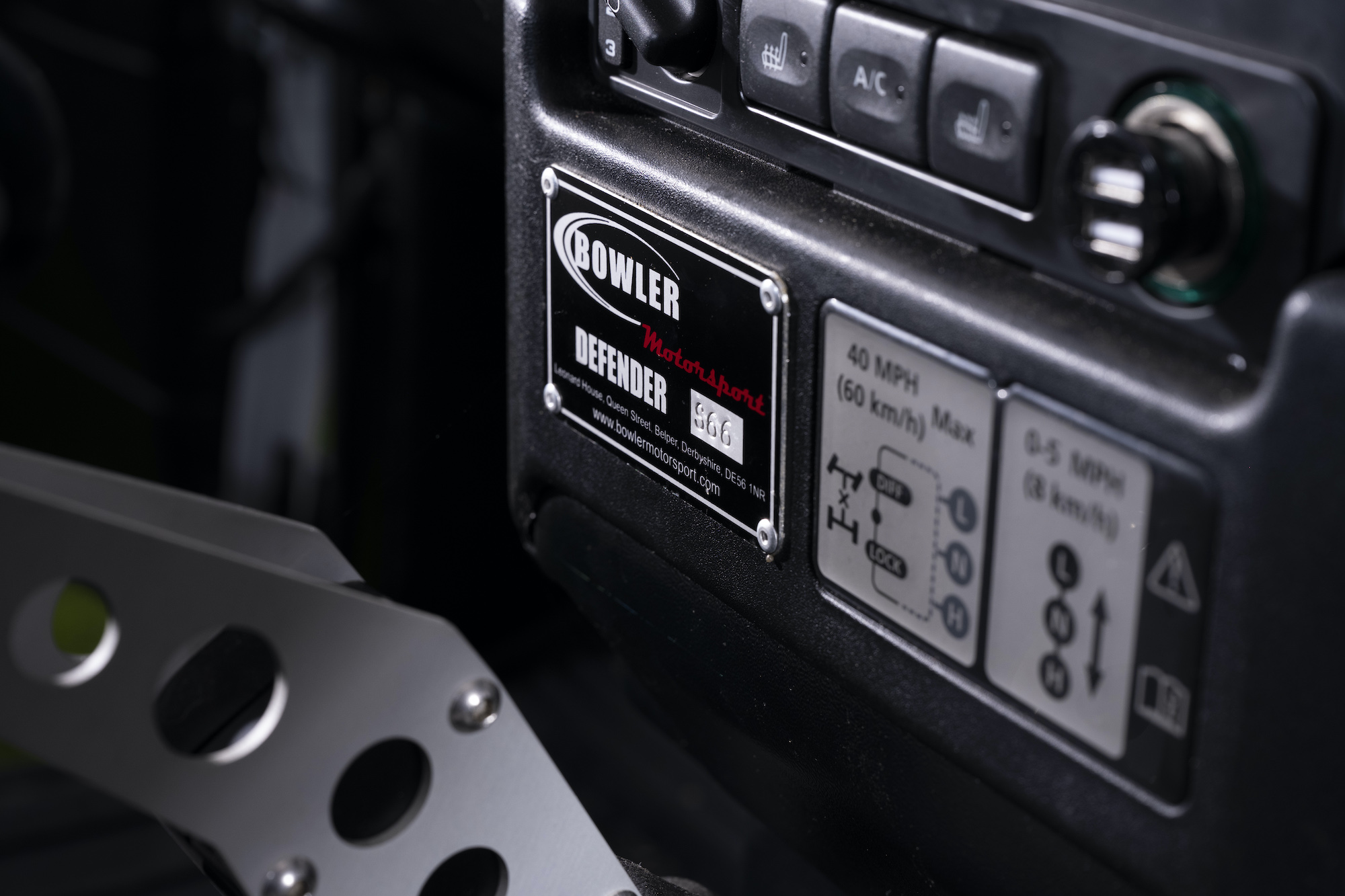 2014 LAND ROVER DEFENDER 90 XS 'BOWLER'