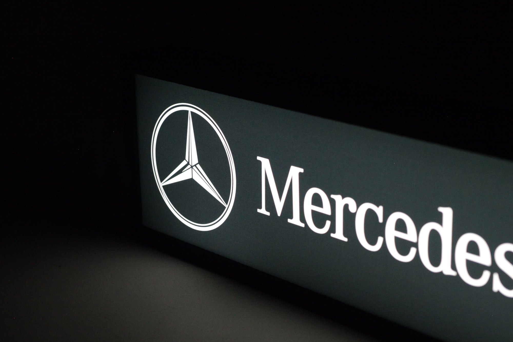 MERCEDES-BENZ ILLUMINATED SIGN for sale by auction in San Miniato ...