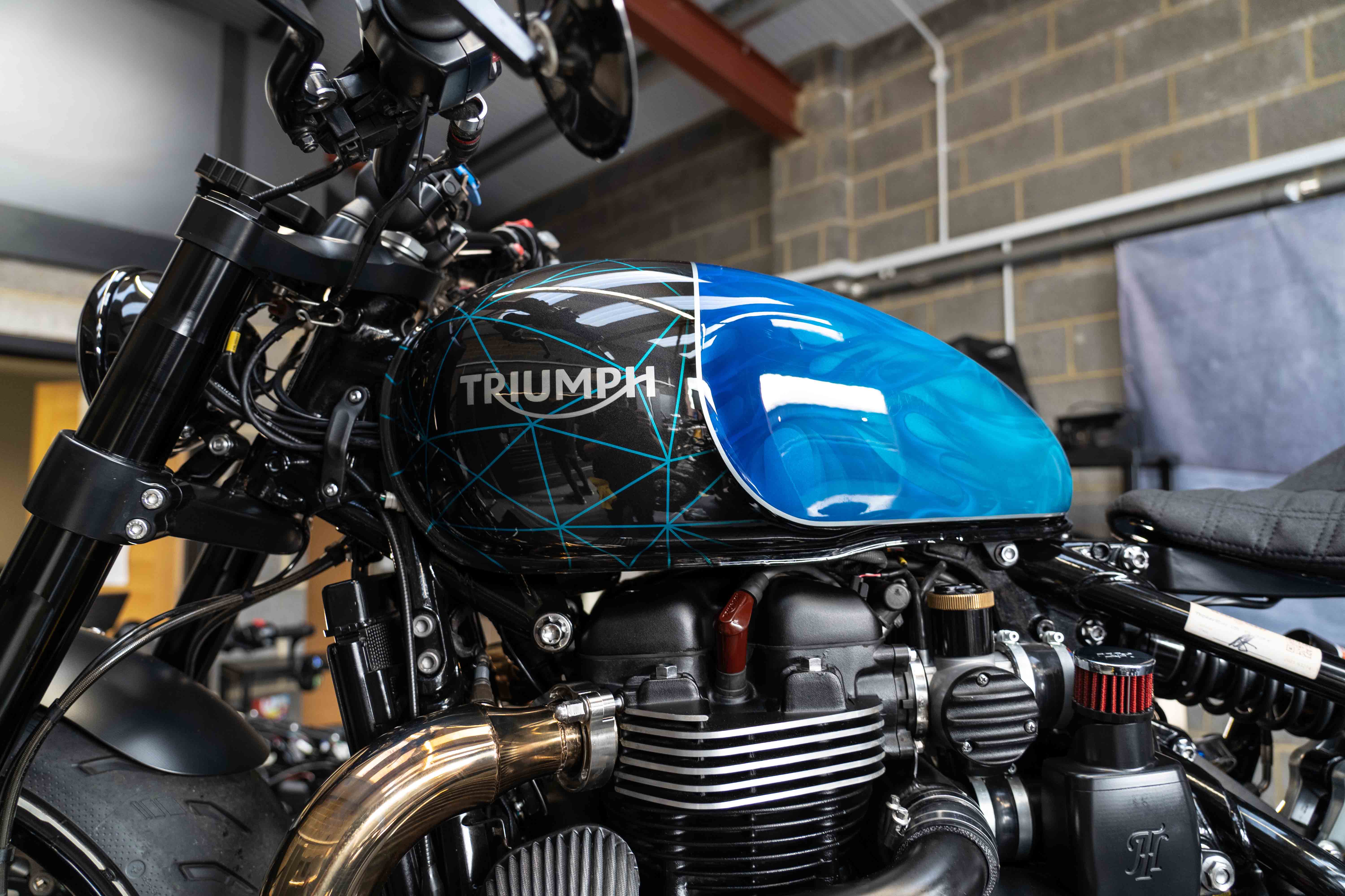 2019 TRIUMPH BONNEVILLE BOBBER - THORNTON HUNDRED CUSTOM