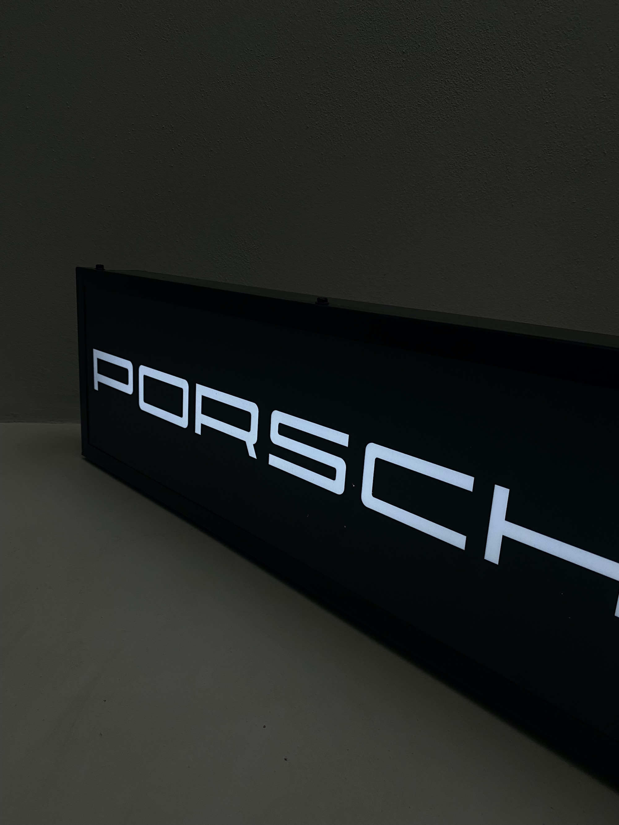 PORSCHE SCRIPT ILLUMINATED SIGN