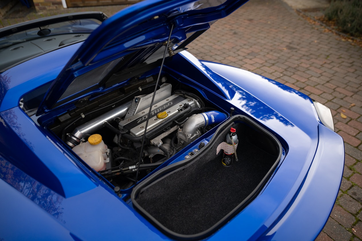 Vauxhall Vx220 Engine