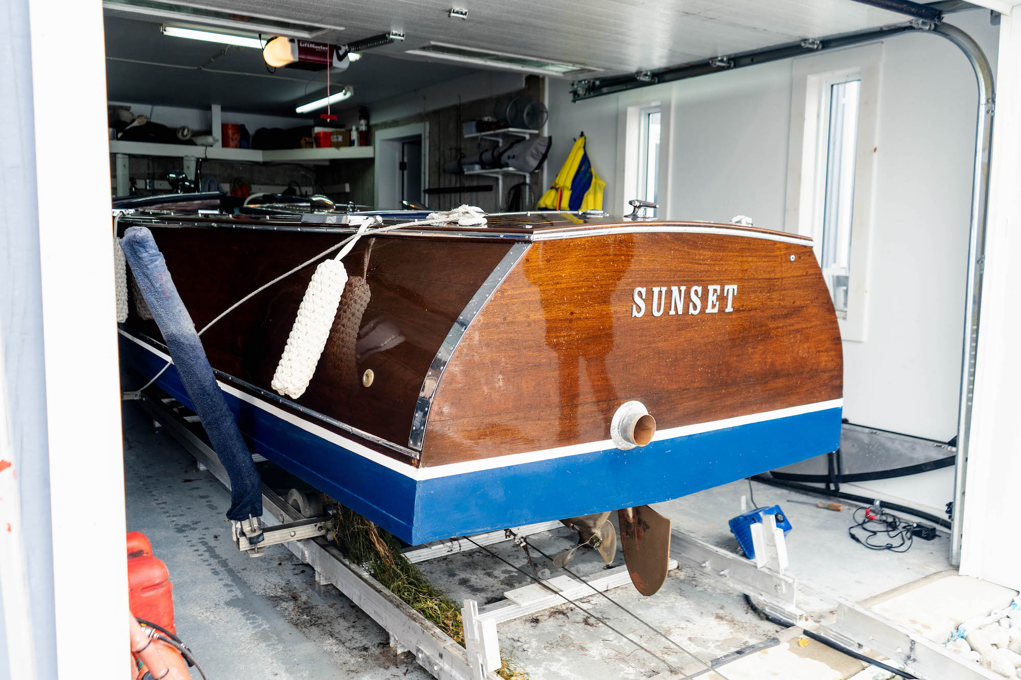 1956 DUKE 22' SPECIAL CLASSIC MOTORBOAT