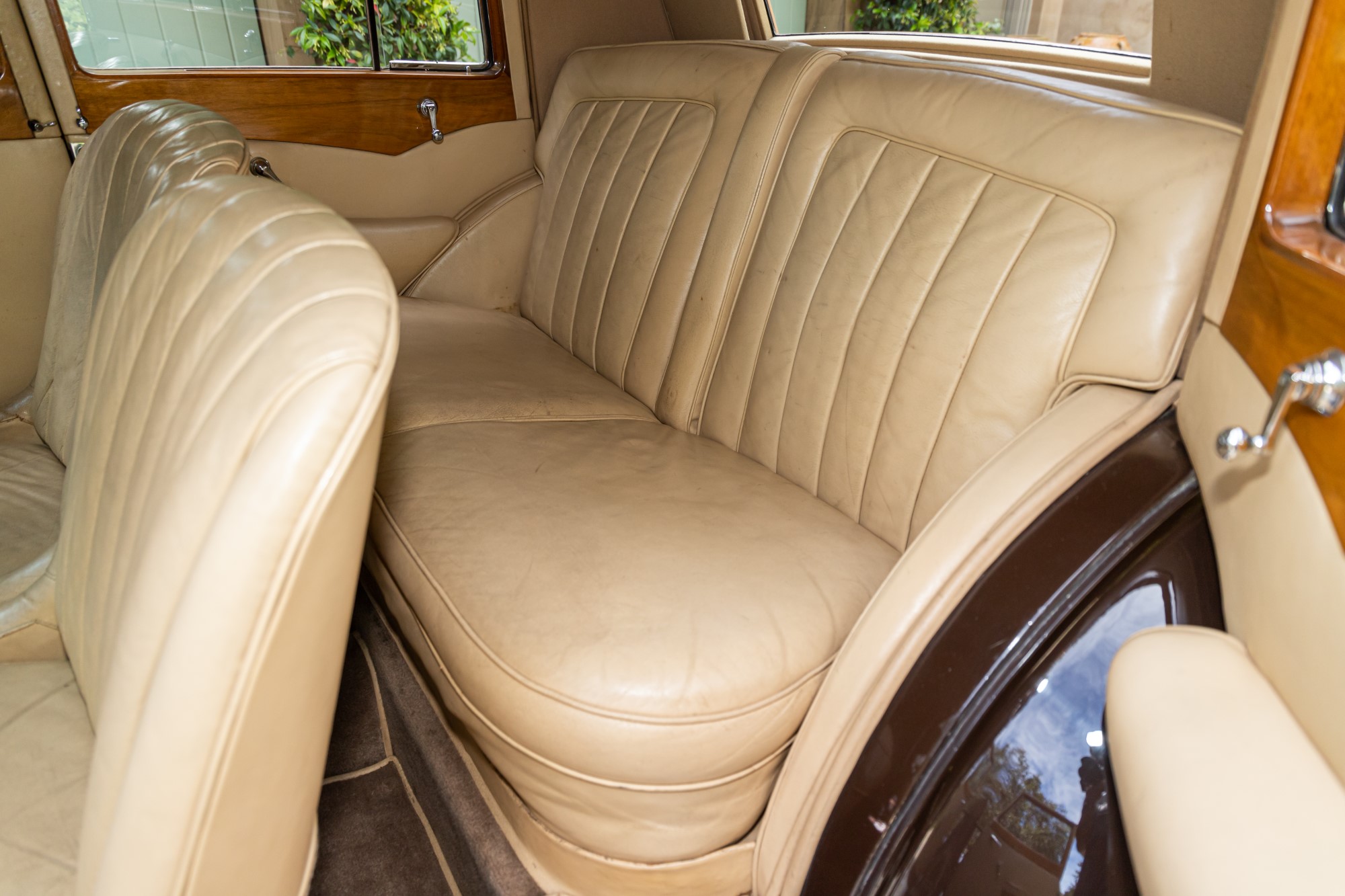 1937 BENTLEY 4¼ LITRE PARK WARD PILLARLESS SALOON for sale by auction ...