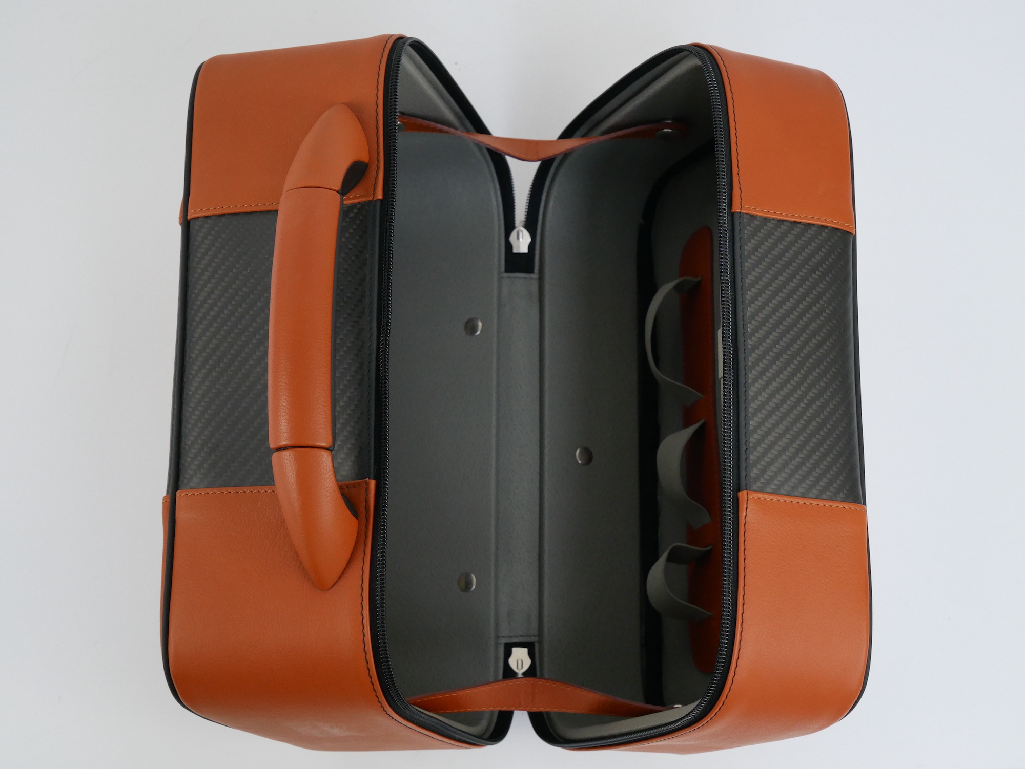 FERRARI 575 SUPERAMERICA LUGGAGE SET