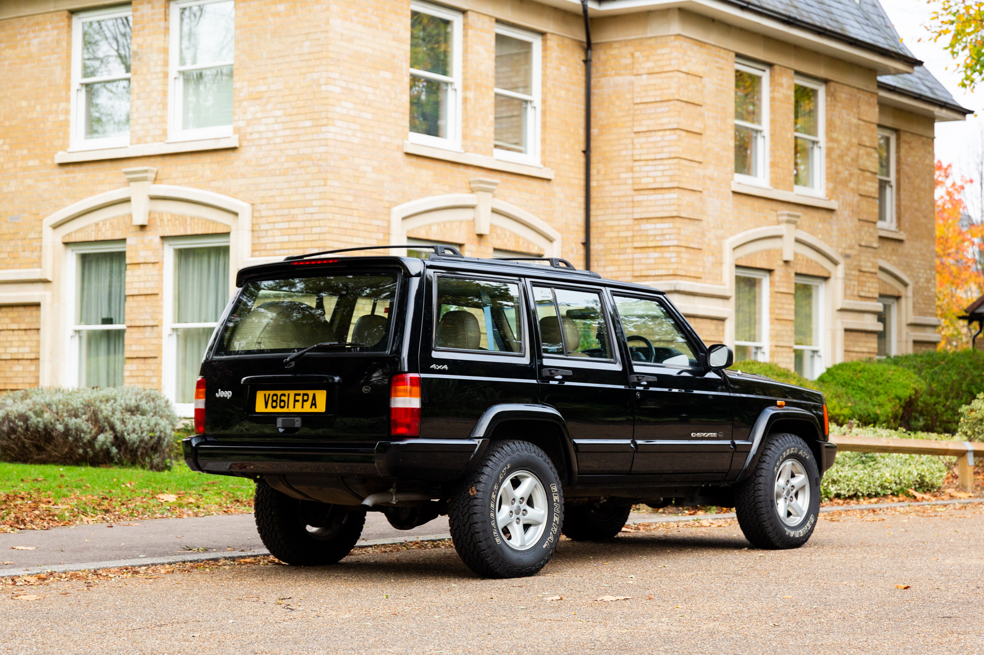 1999 JEEP CHEROKEE - ORVIS EDITION for sale by auction in Teddington ...