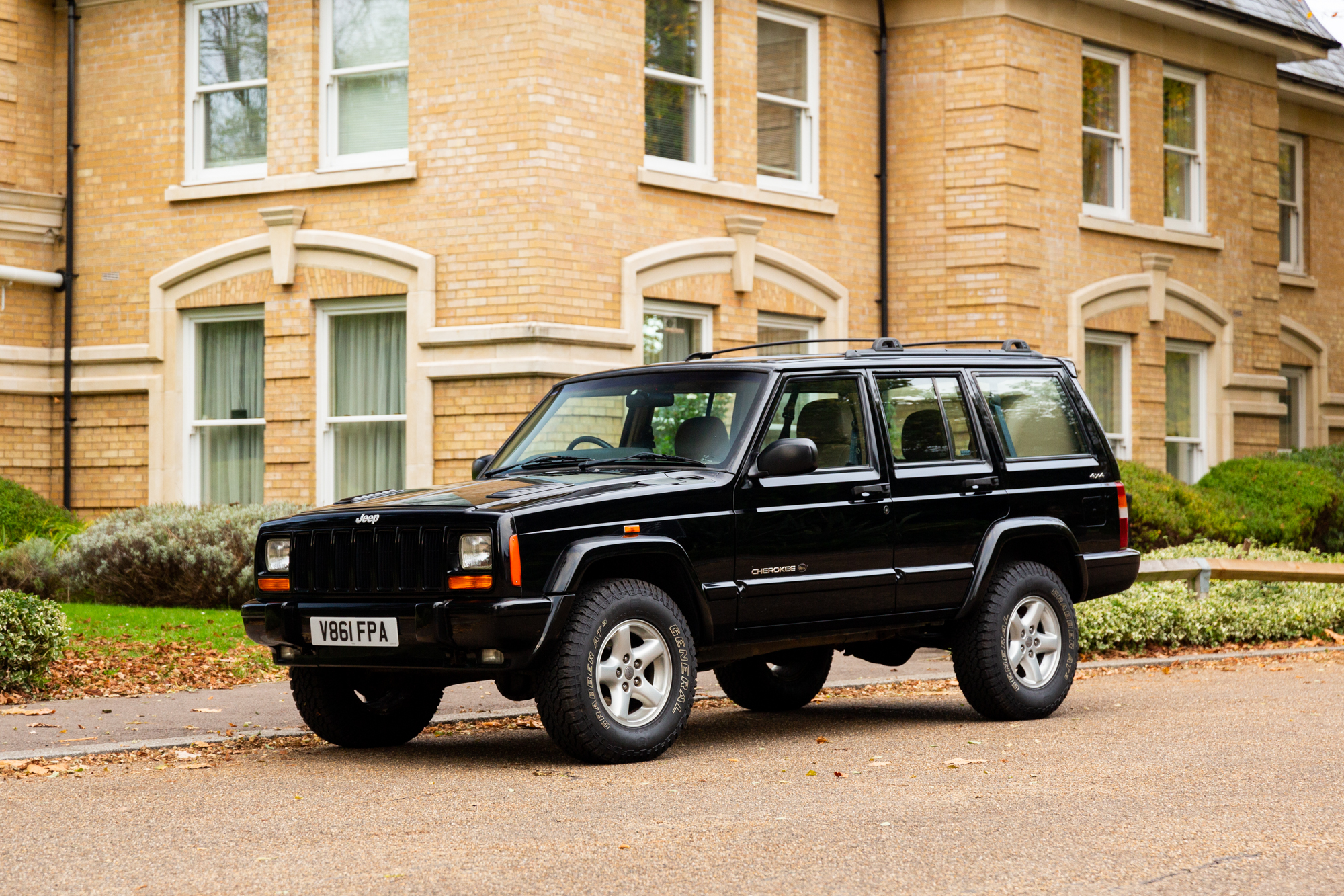 1999 JEEP CHEROKEE - ORVIS EDITION for sale by auction in Teddington ...