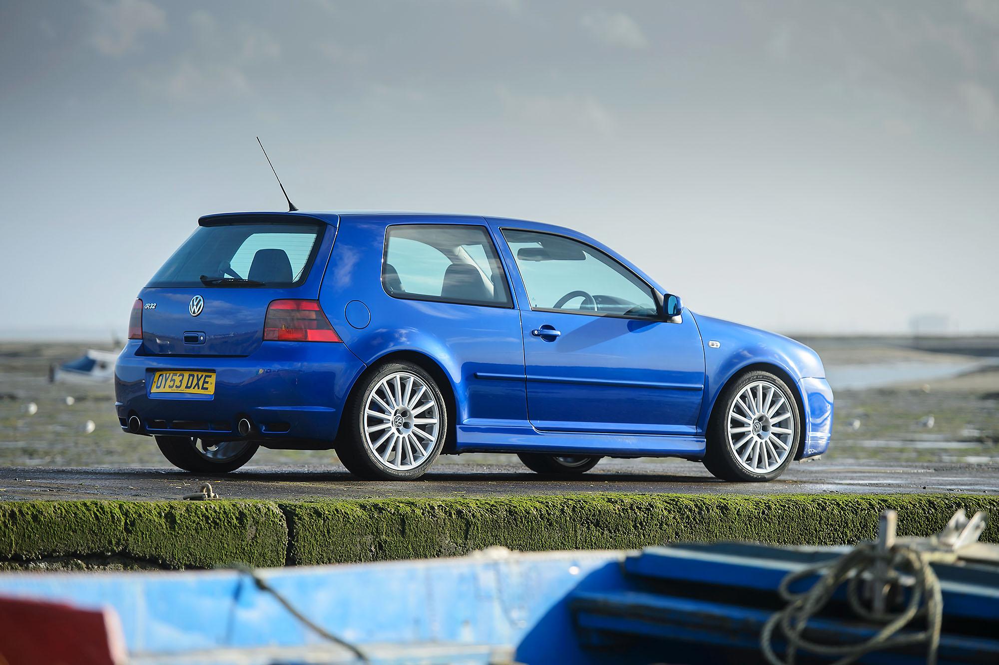 2003 VOLKSWAGEN GOLF (MK4) R32