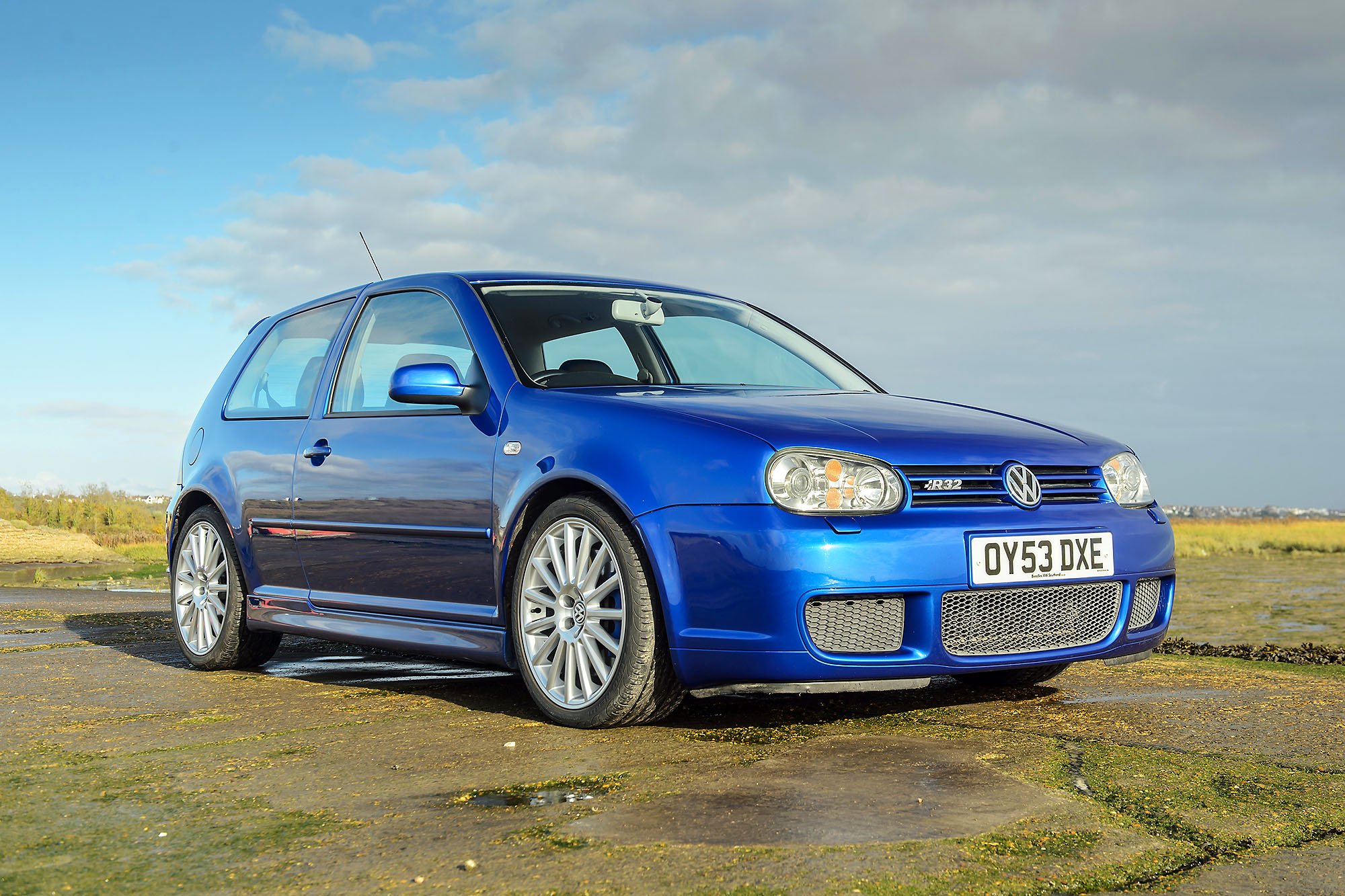 2003 VOLKSWAGEN GOLF (MK4) R32