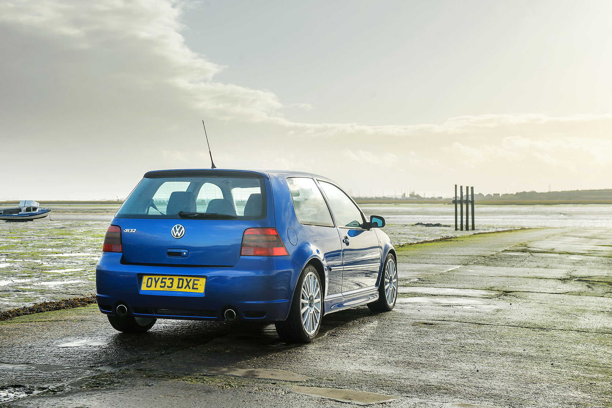 2003 VOLKSWAGEN GOLF (MK4) R32
