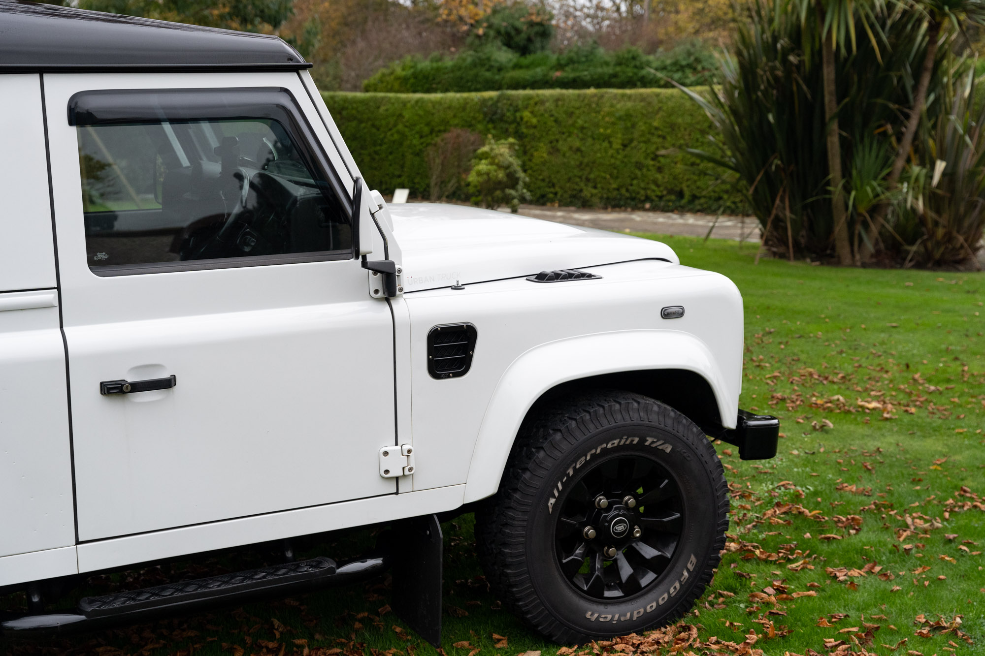 2015 LAND ROVER DEFENDER 90 XS - 34,404 MILES