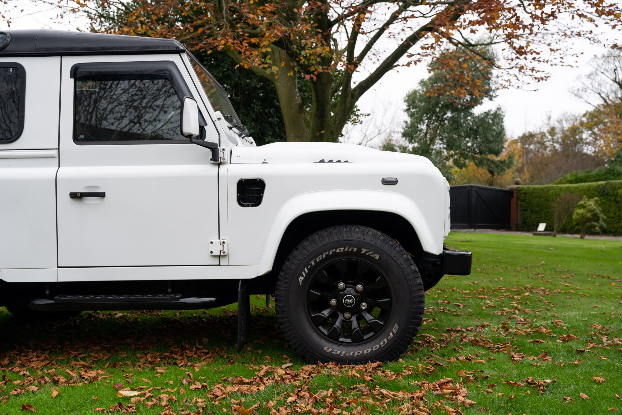 2015 LAND ROVER DEFENDER 90 XS - 34,404 MILES