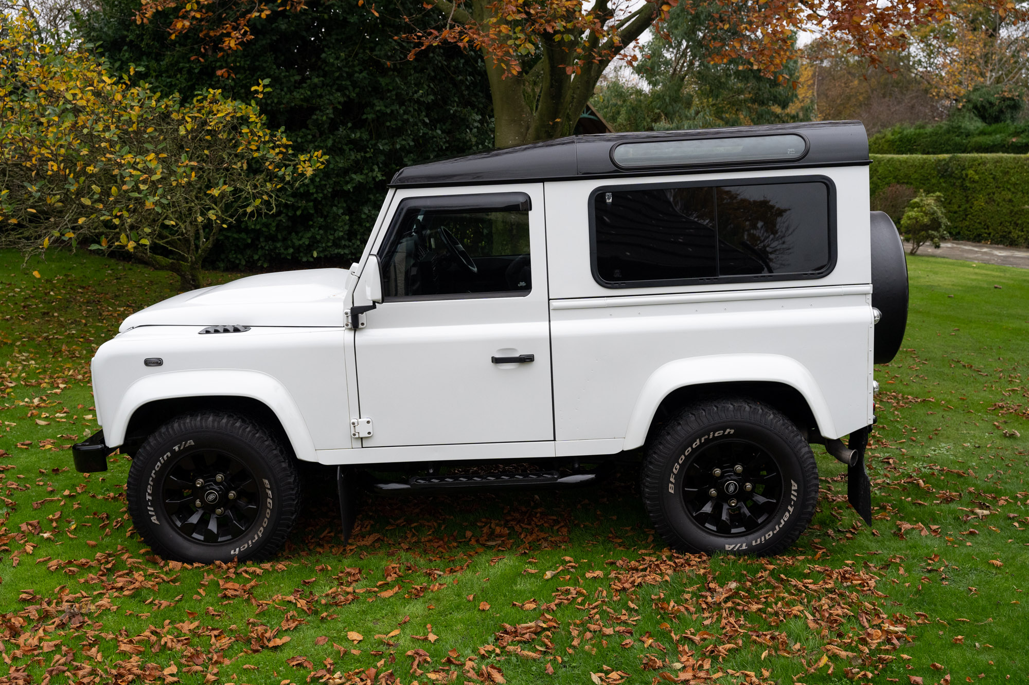 2015 LAND ROVER DEFENDER 90 XS - 34,404 MILES