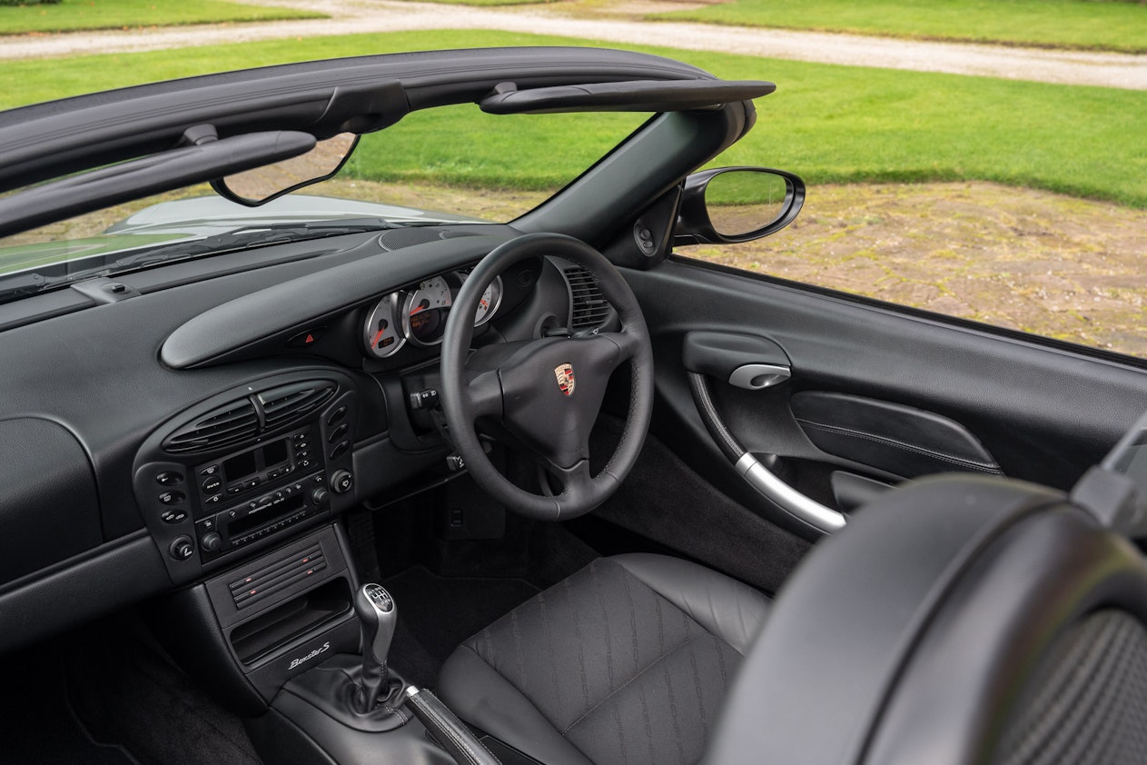 2002 Porsche Boxster Interior