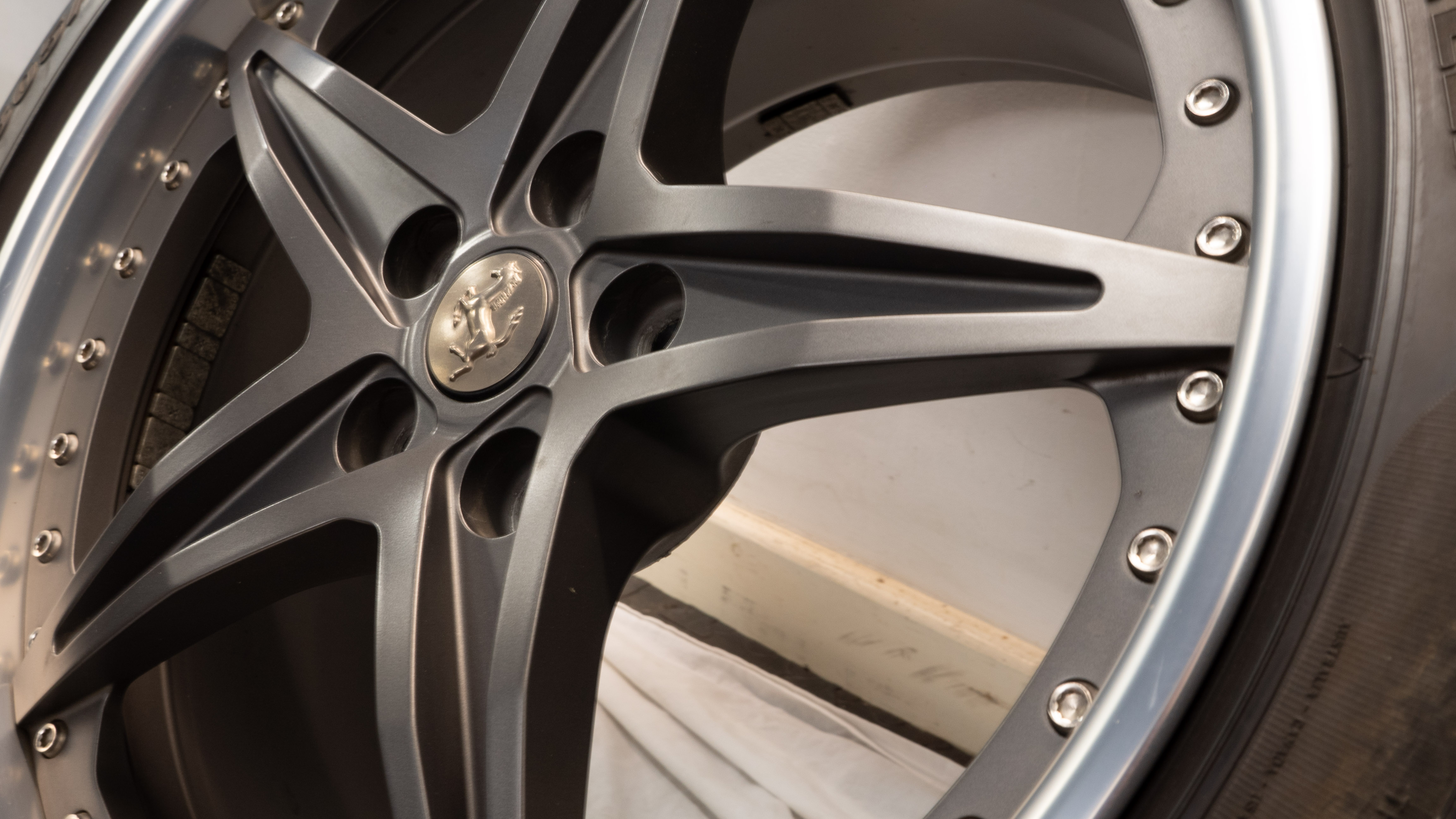 SET OF FERRARI 599 HGTE WHEELS AND TYRES